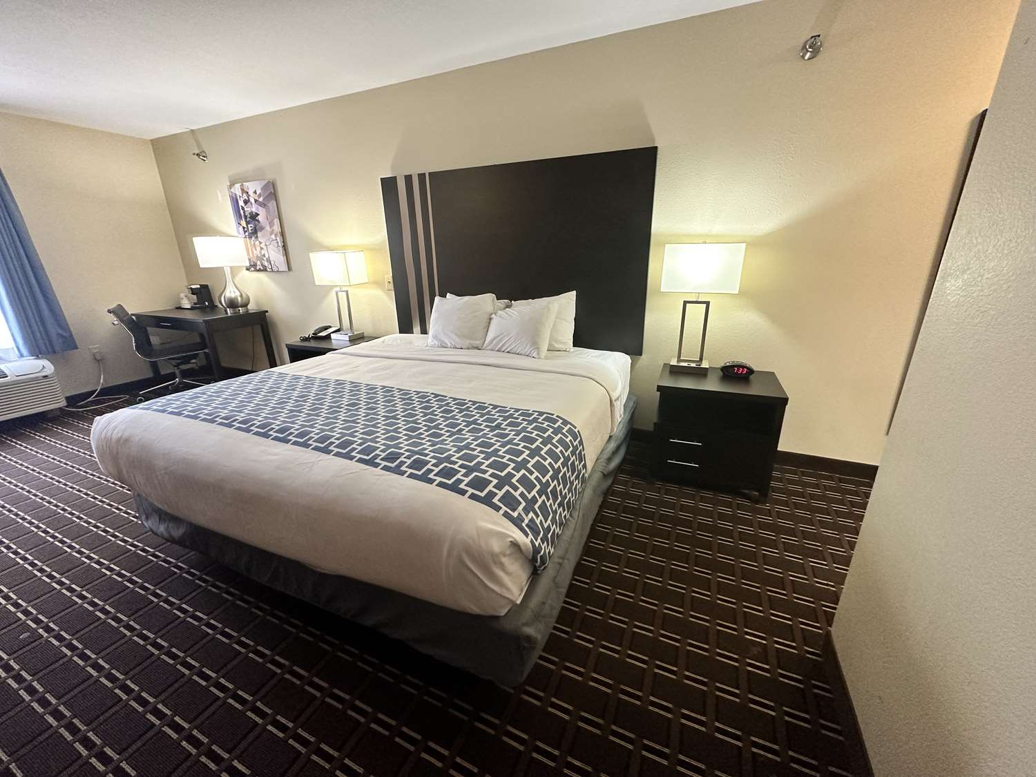 Best Western Plus Bass Hotel & Suites | Rooms & Rates
