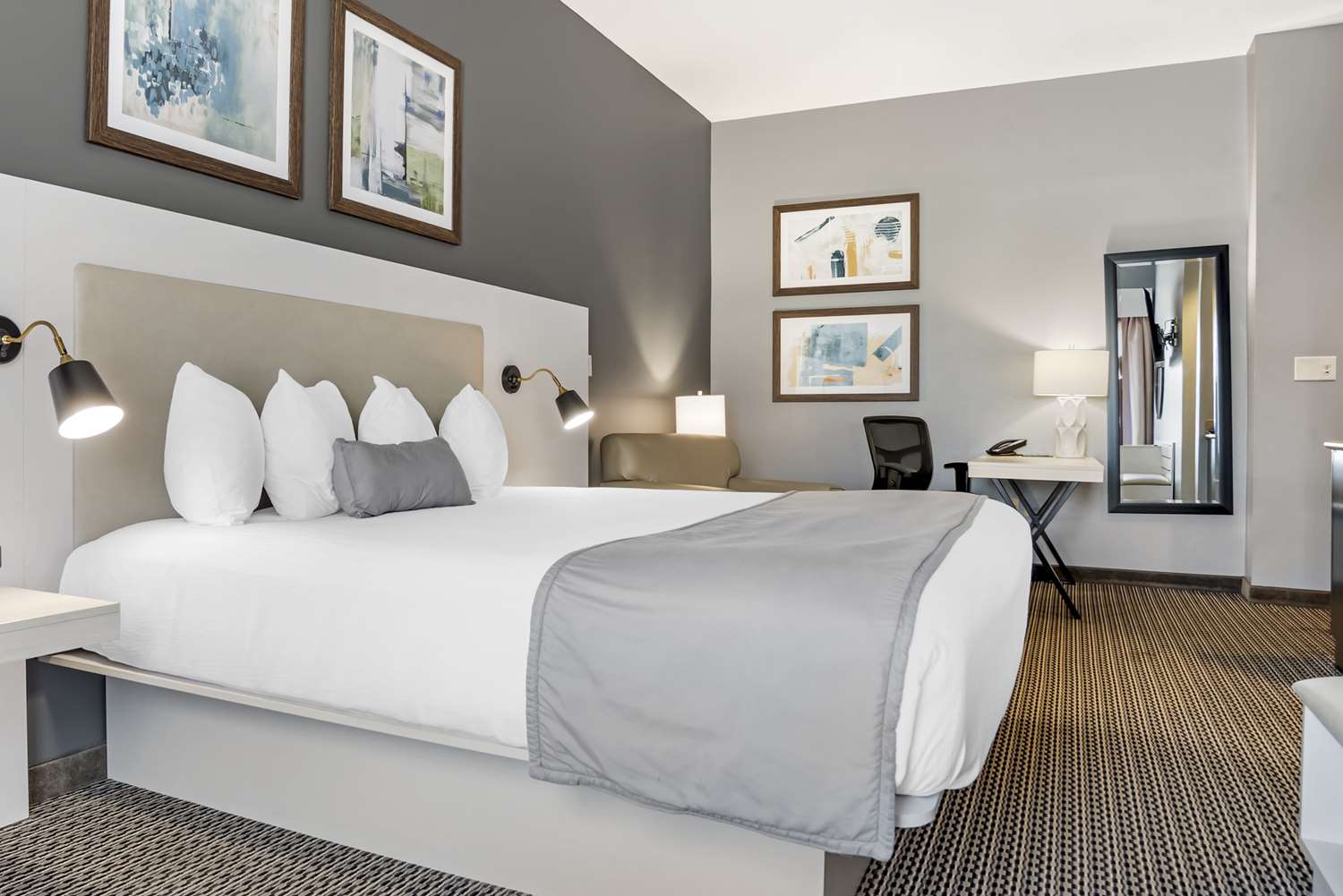 Best Western Plus Two Rivers Hotel & Suites | Rooms & Rates
