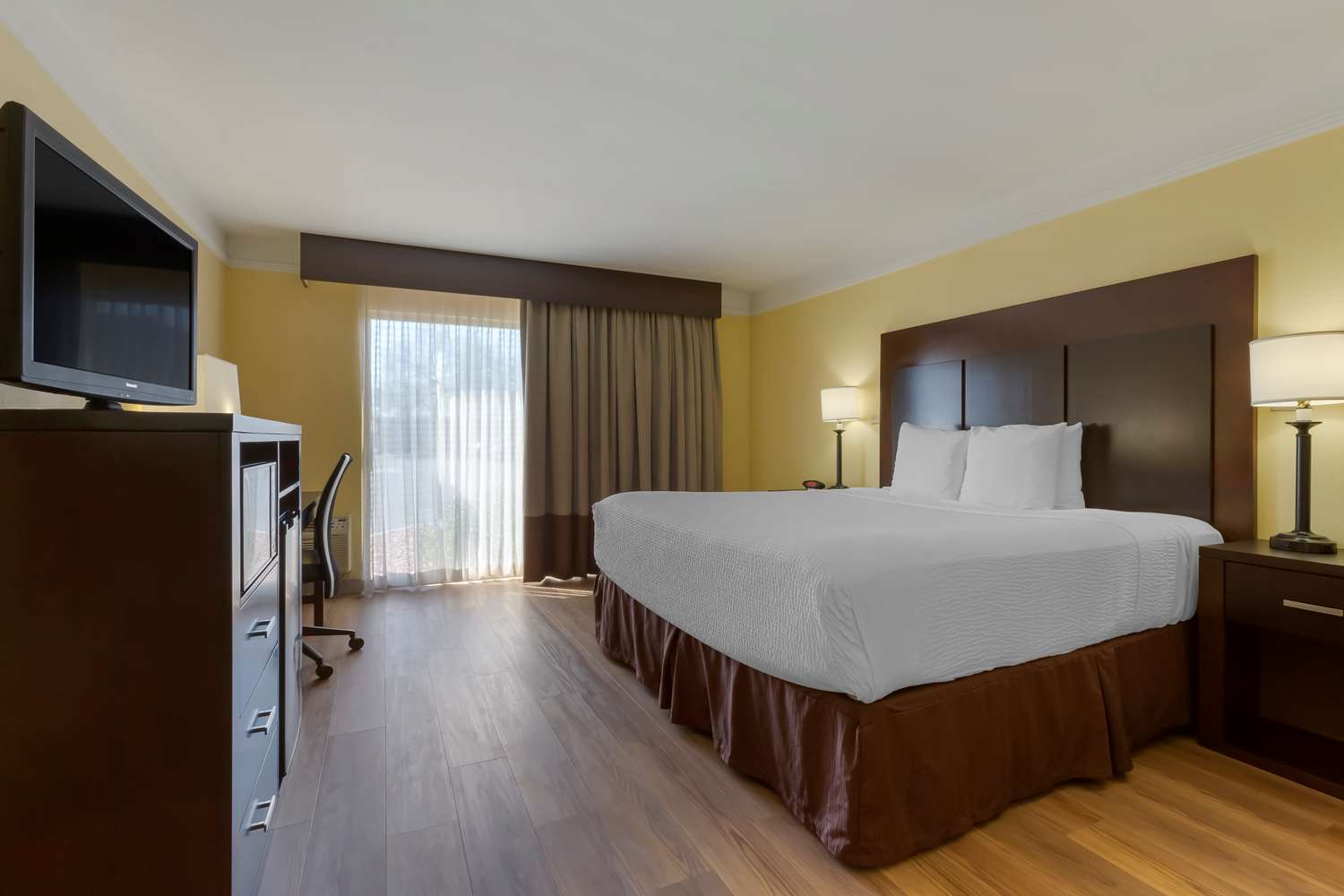 Best Western Plus Phoenix Goodyear Inn | Rooms & Rates