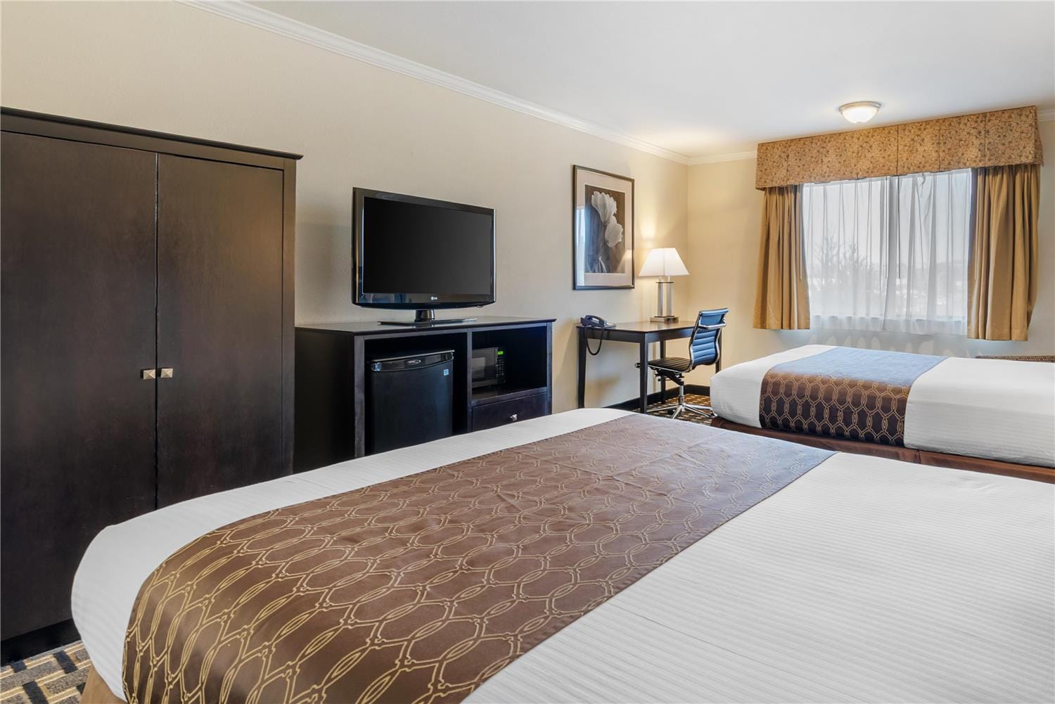 Best Western Plus Inn of Hayward | Rooms & Rates