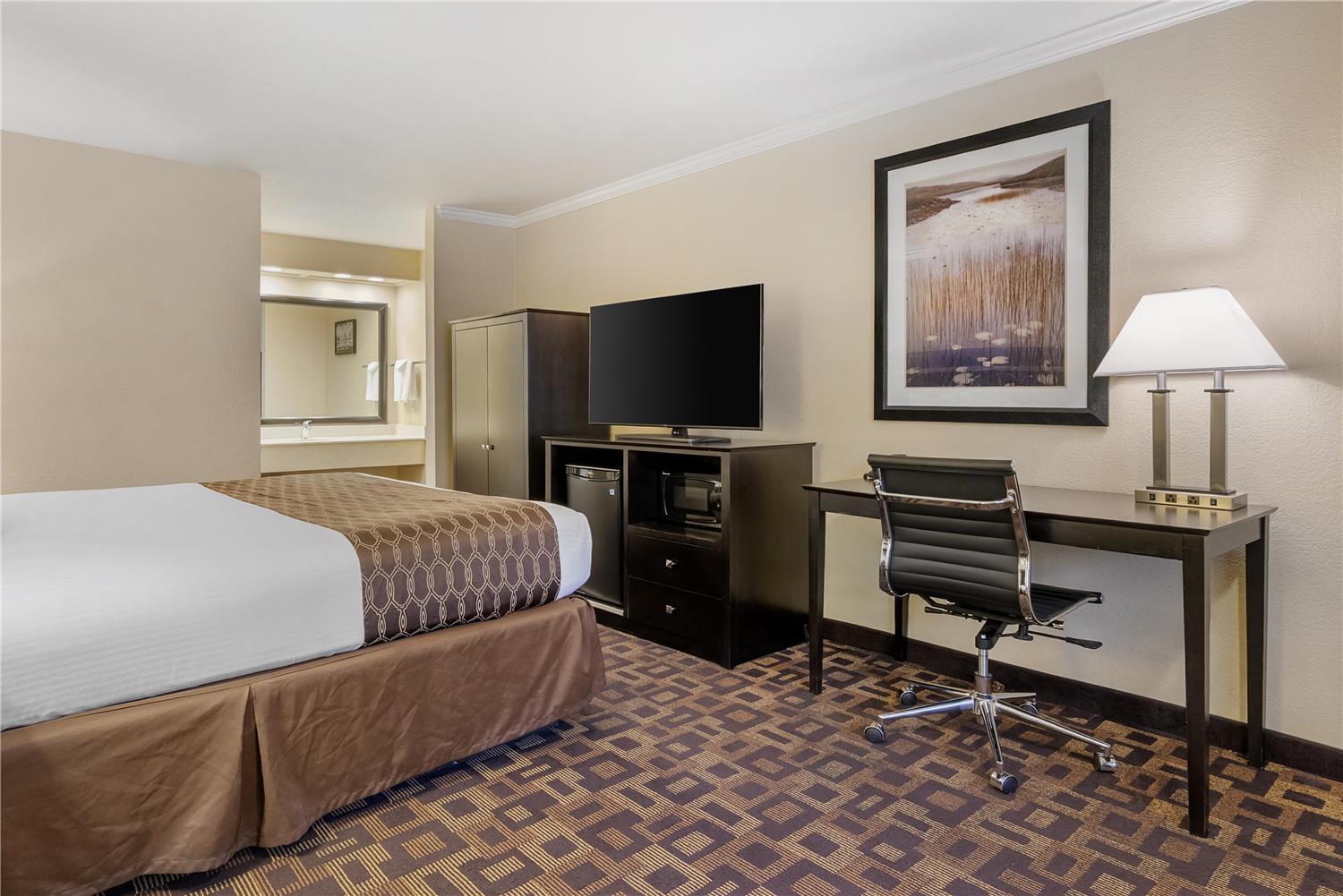 Best Western Plus Inn of Hayward | Rooms & Rates
