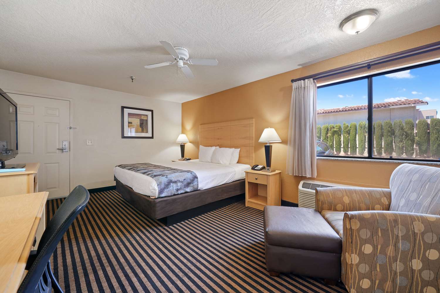 Best Western Plus Executive Inn & Suites | Rooms & Rates