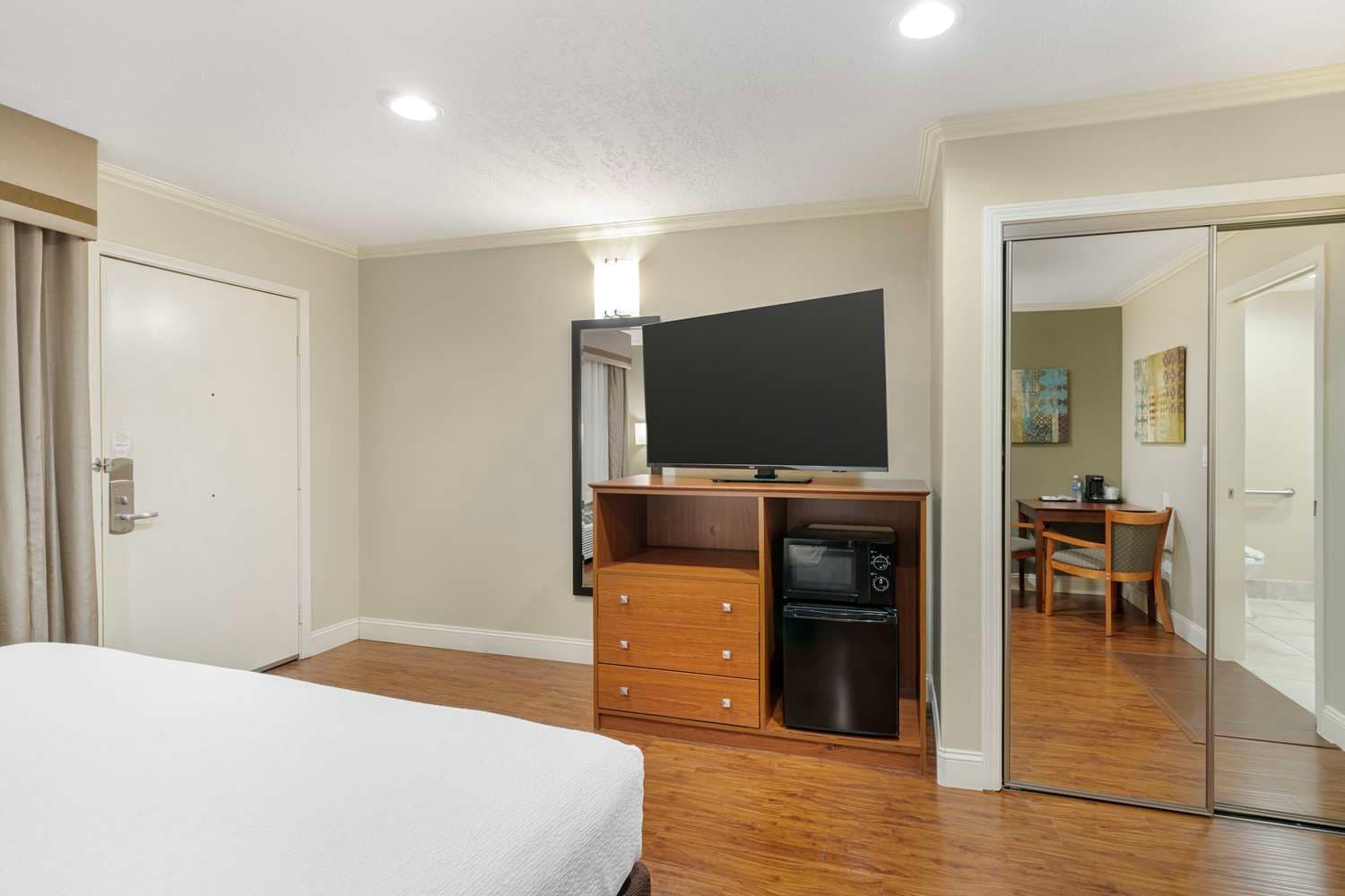 Best Western Oxnard Inn | Rooms & Rates