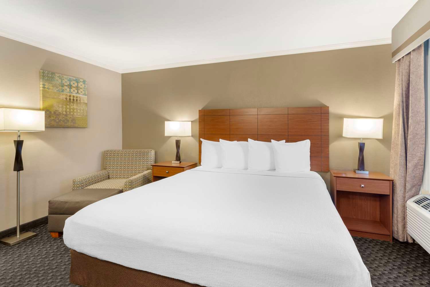 Best Western Oxnard Inn | Rooms & Rates