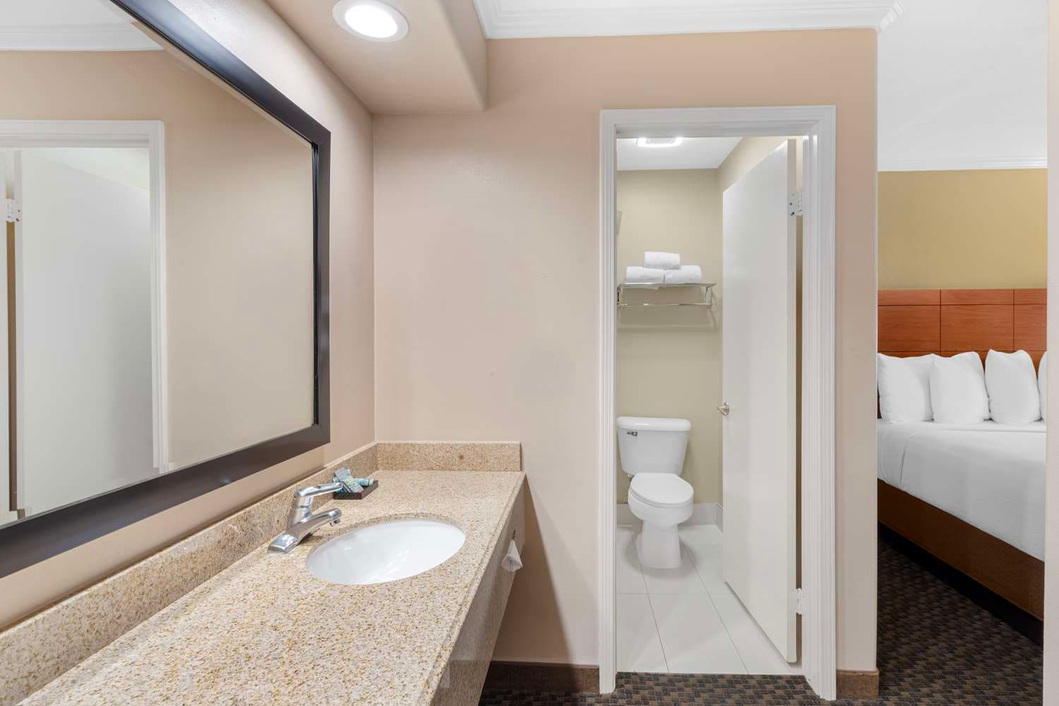 Best Western Oxnard Inn | Rooms & Rates