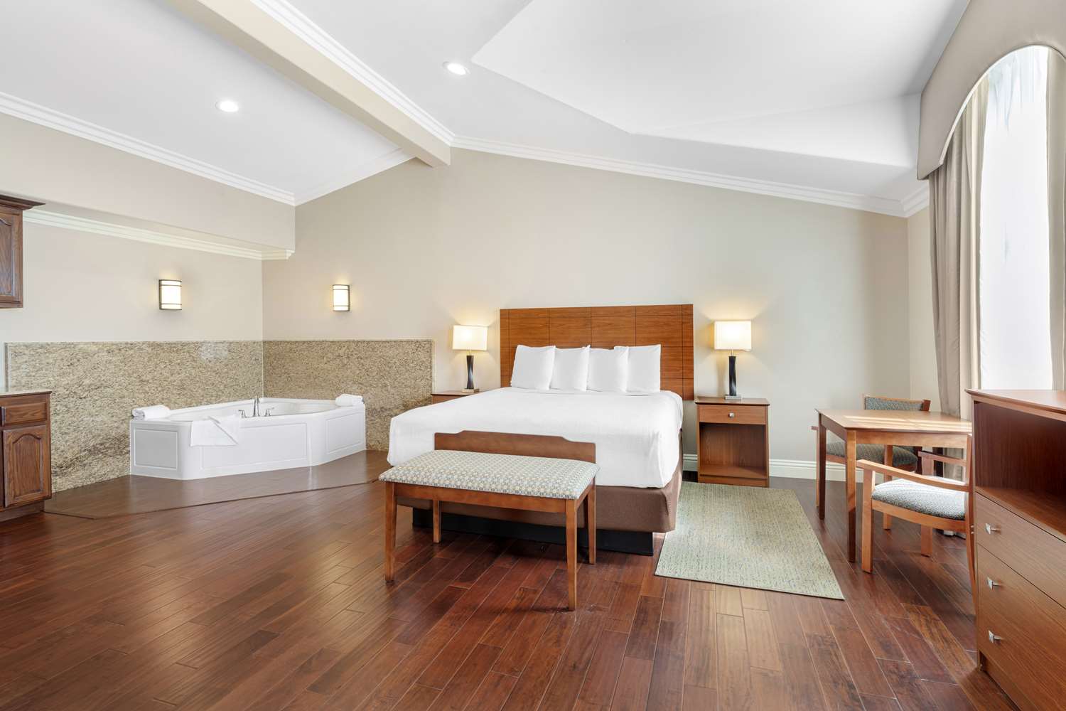 Hotel in Oxnard | Best Western Oxnard Inn