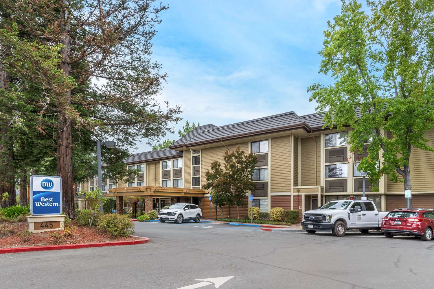 Best Western John Muir Inn | Rooms & Rates