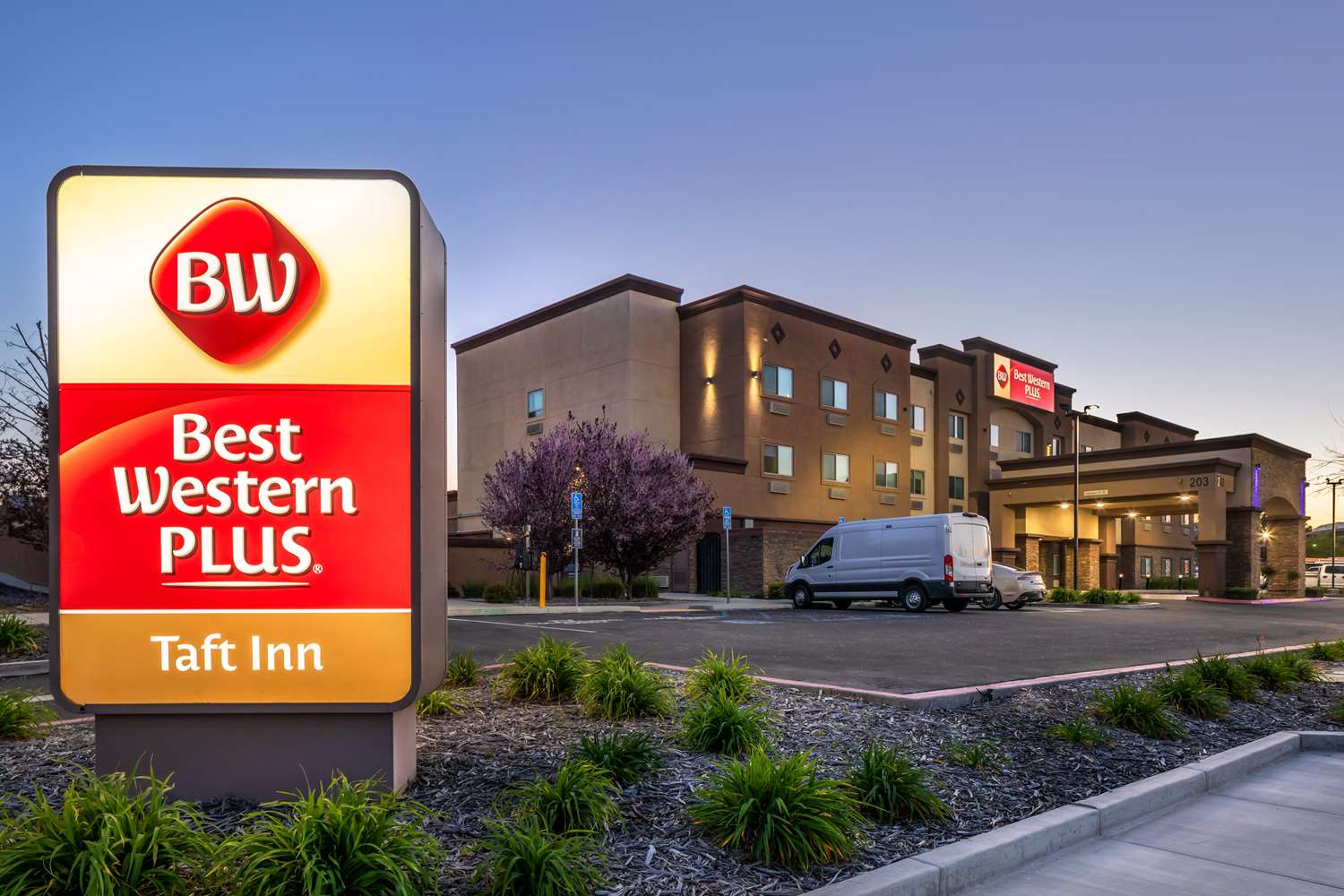 Best Western Plus Taft Inn | Rooms & Rates