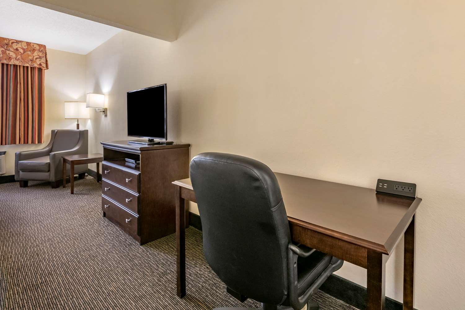 Best Western Gateway Grand | Rooms & Rates