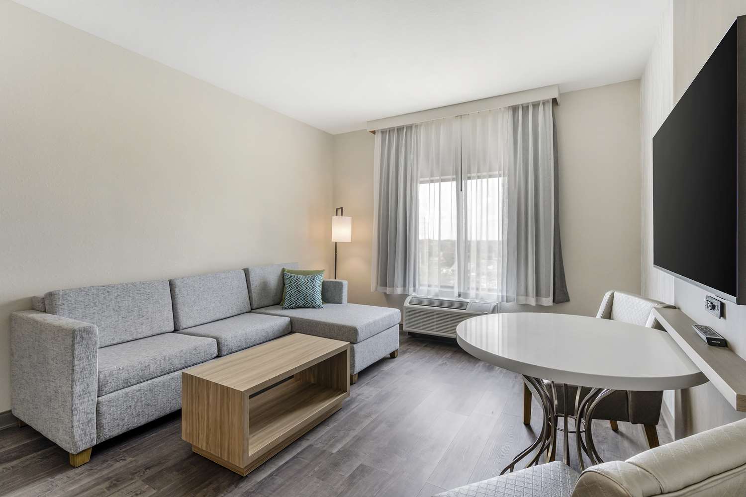 Best Western Plus Winter Haven Inn & Suites | Rooms & Rates