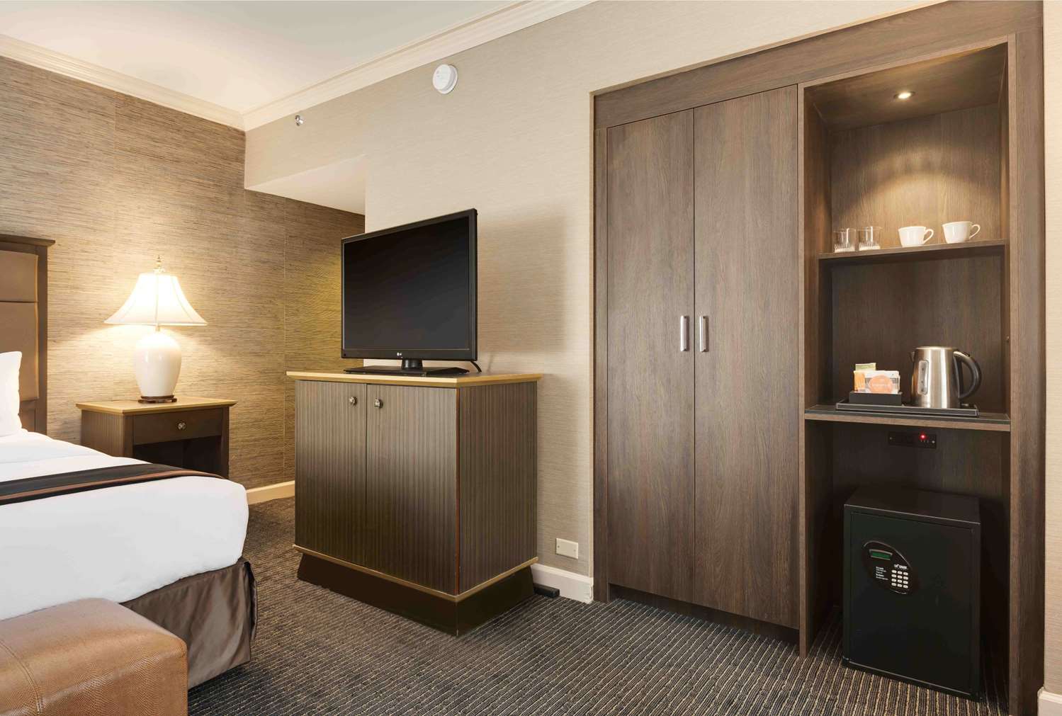 The Whitehall Hotel BW Premier Collection | Chicago Rooms & Rates