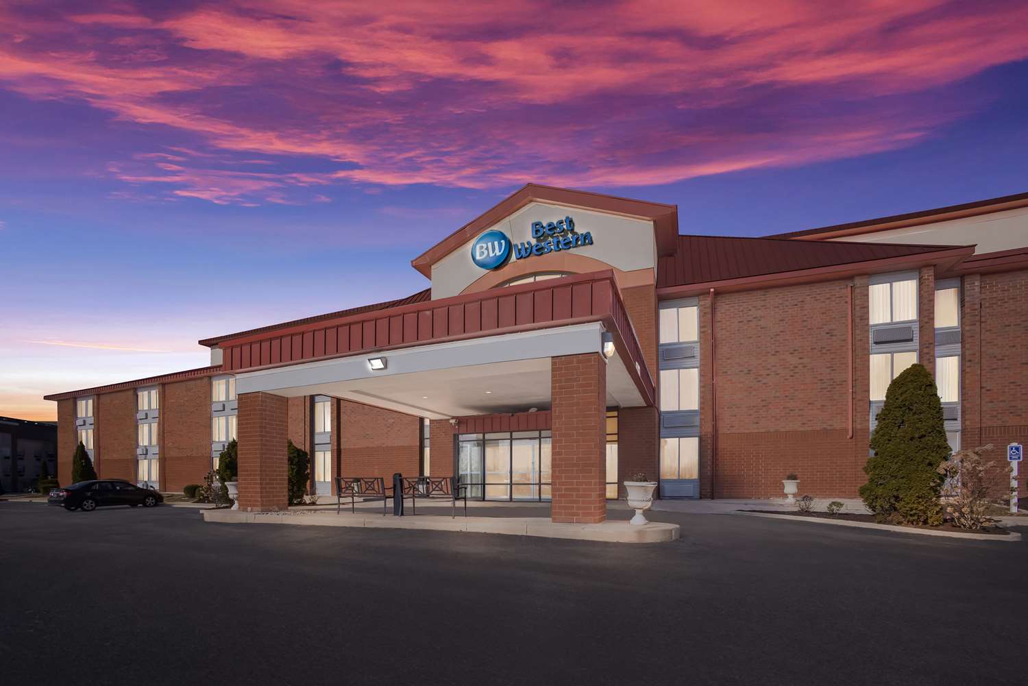 Best Western Luxbury Inn Fort Wayne | Rooms & Rates