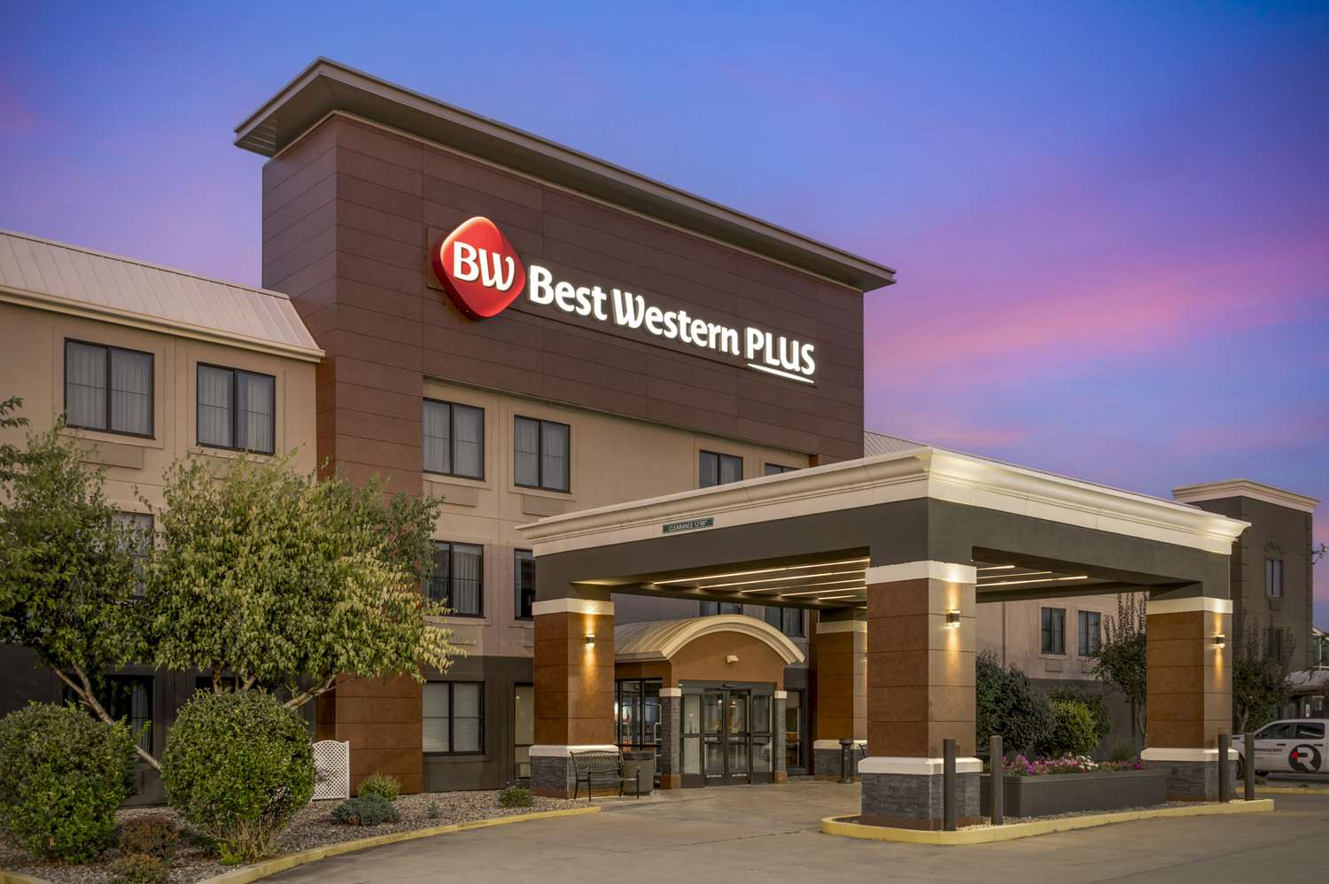 Best Western Plus Lafayette Hotel University Area