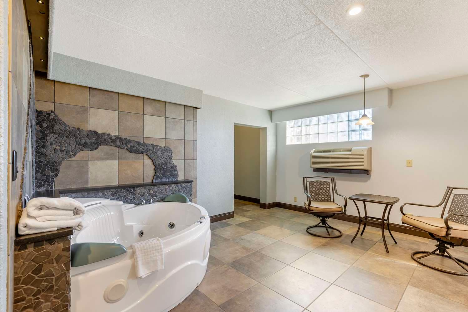 Best Western Plus Longbranch Hotel & Conv Center | Rooms & Rates