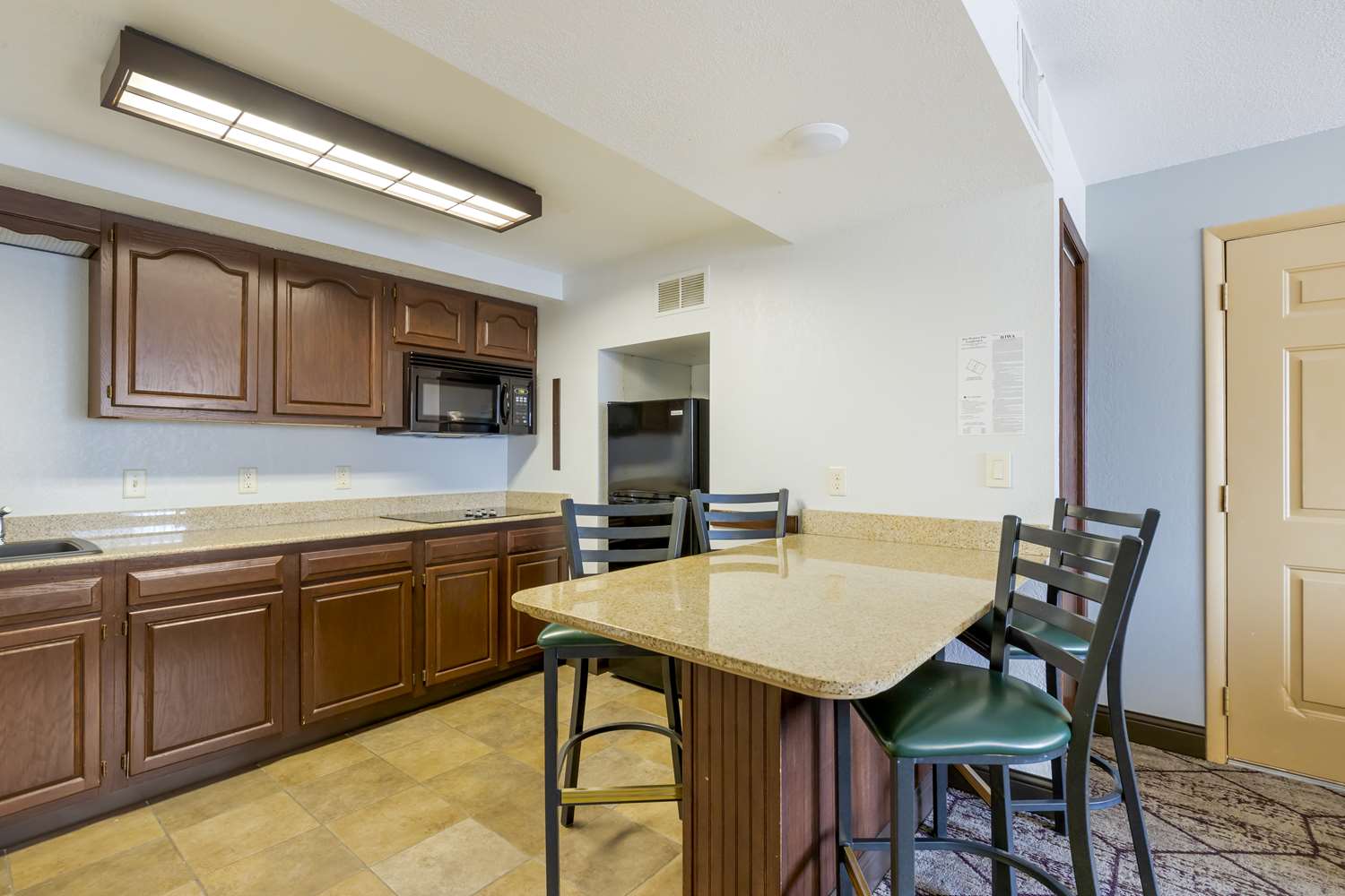 Best Western Plus Longbranch Hotel & Conv Center | Rooms & Rates