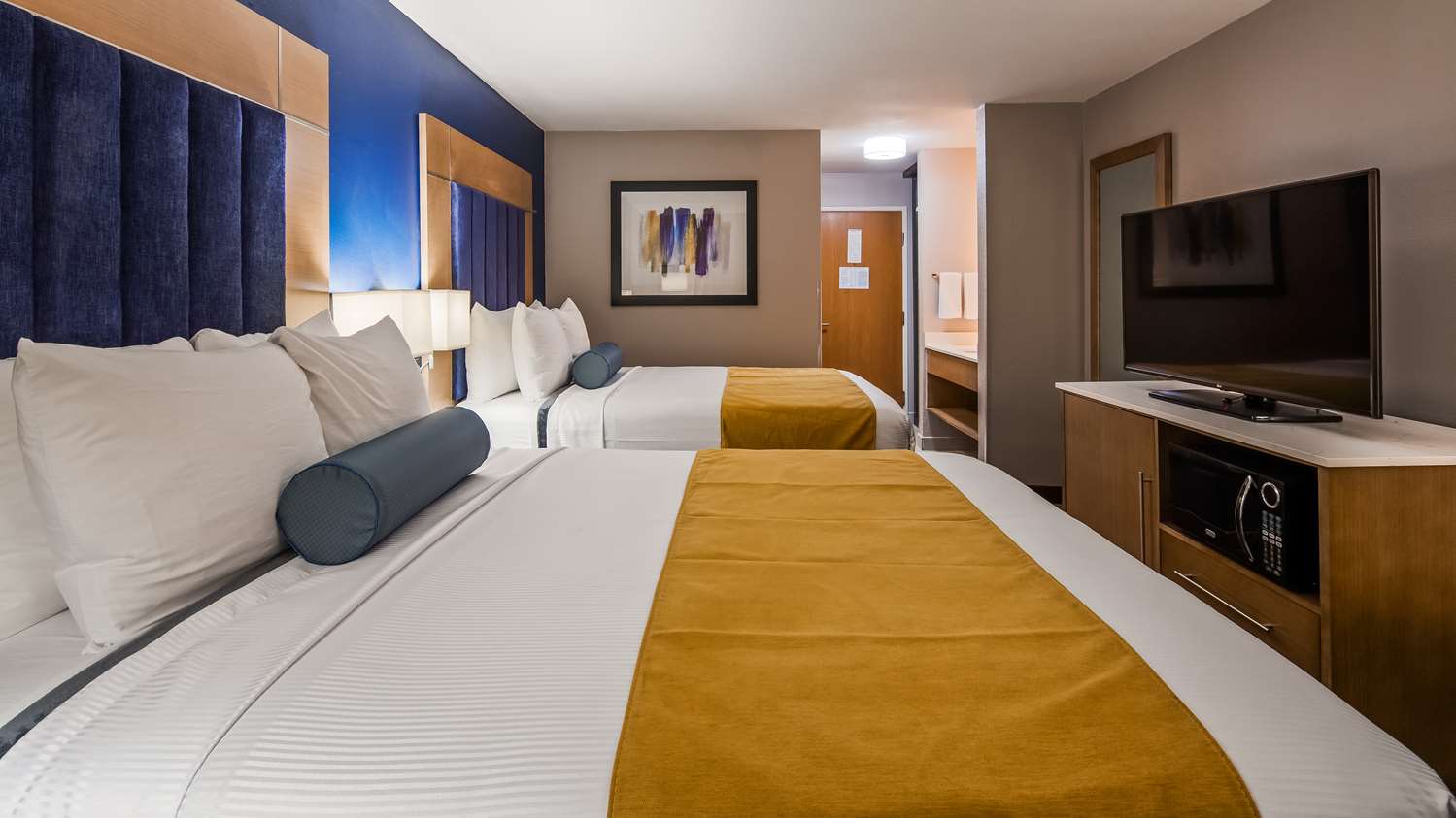 The Best Western DeWitt | Rooms & Rates