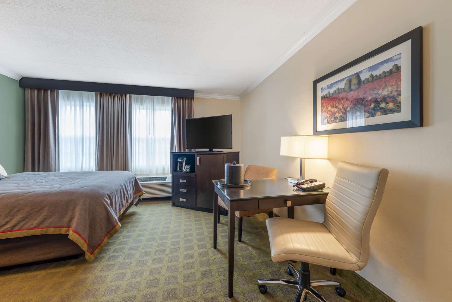 Best Western Plus White Bear Country Inn | Rooms & Rates