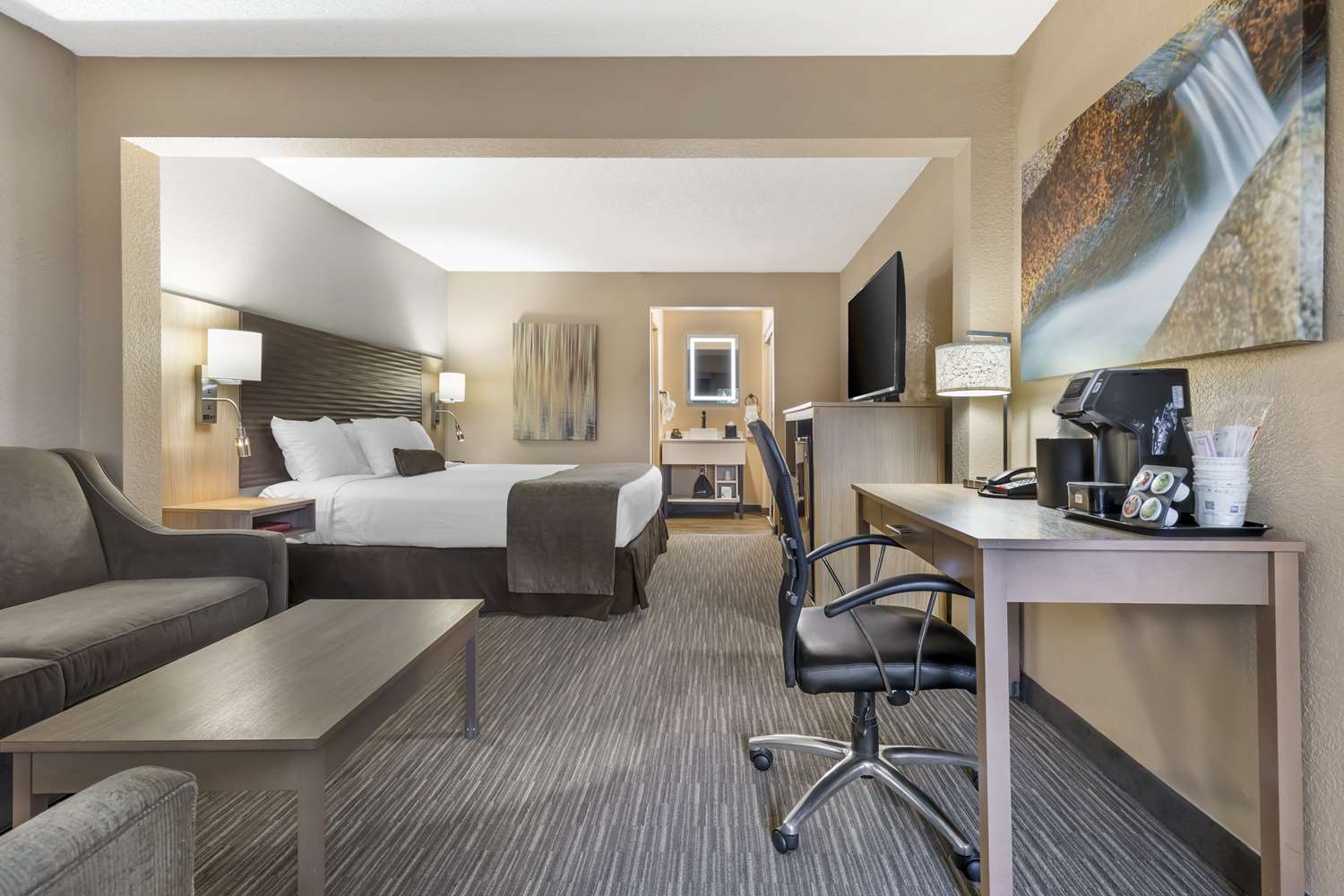 Best Western Plus Landing View Inn & Suites | Rooms & Rates