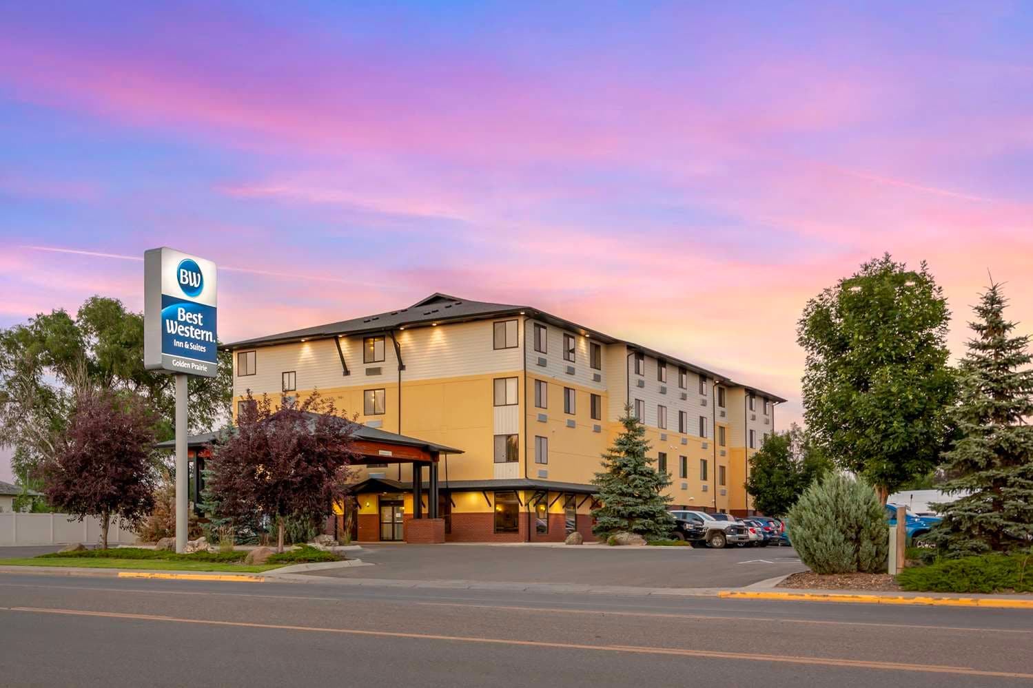 Best Western Golden Prairie Inn & Suites | Rooms & Rates