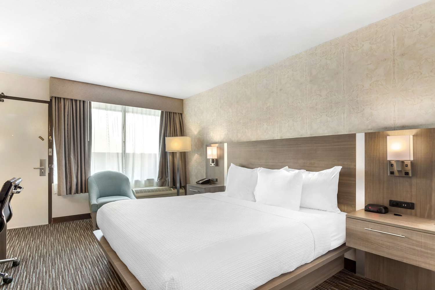 Best Western Mill River Manor | Rooms & Rates