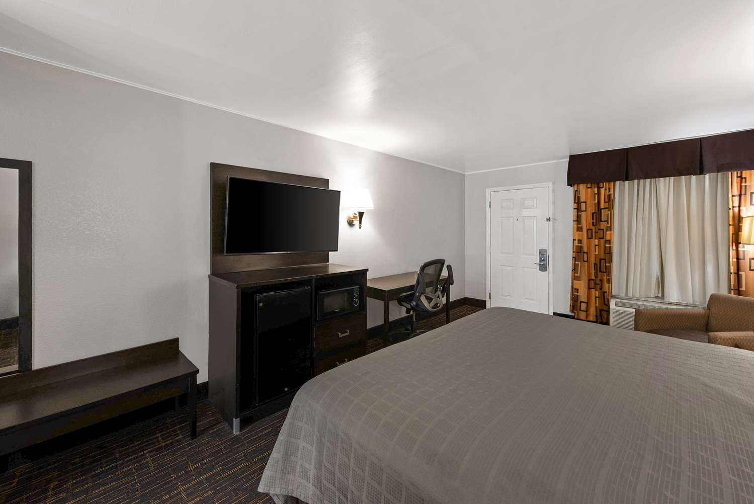 Best Western Executive Inn |Grove City OH Rooms & Rates