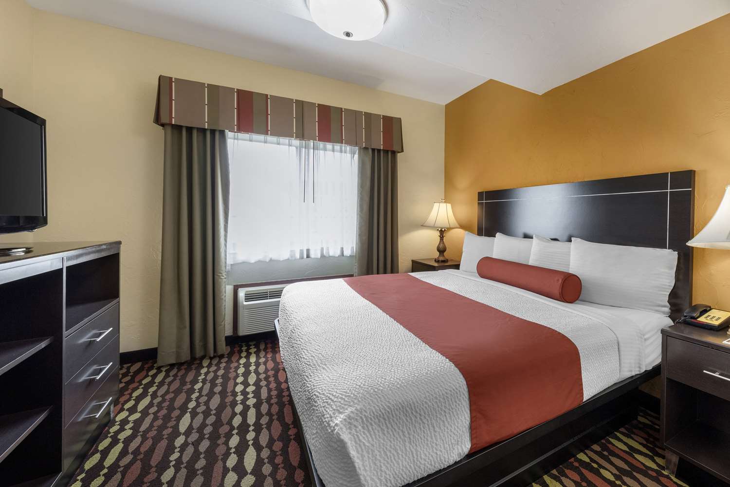 Best Western Plus Greentree Inn & Suites | Rooms & Rates