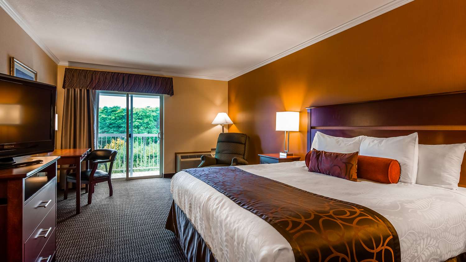Best Western Plus Landmark Inn | Rooms & Rates