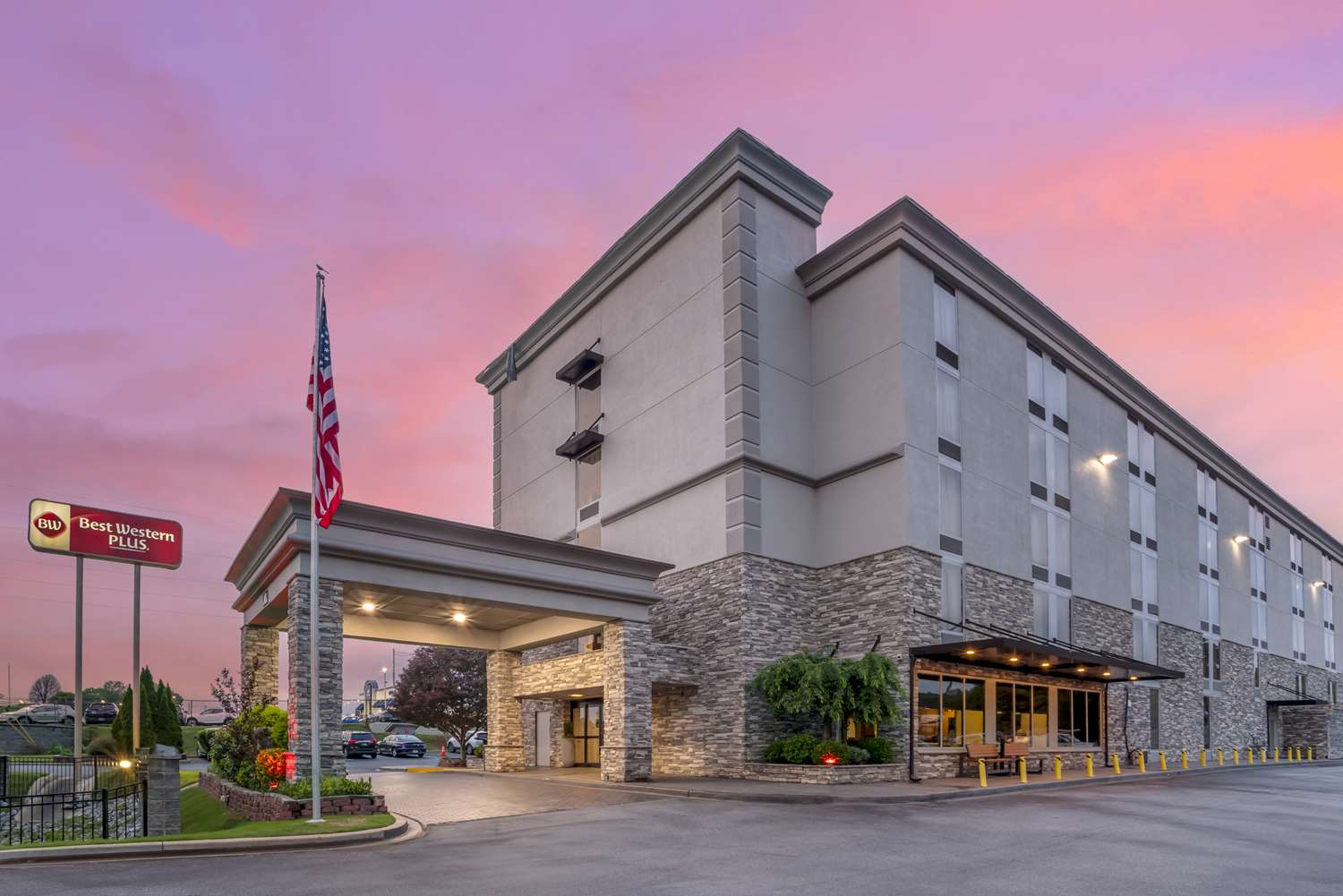 Best Western Plus Roper Mountain Road Inn | Rooms & Rates
