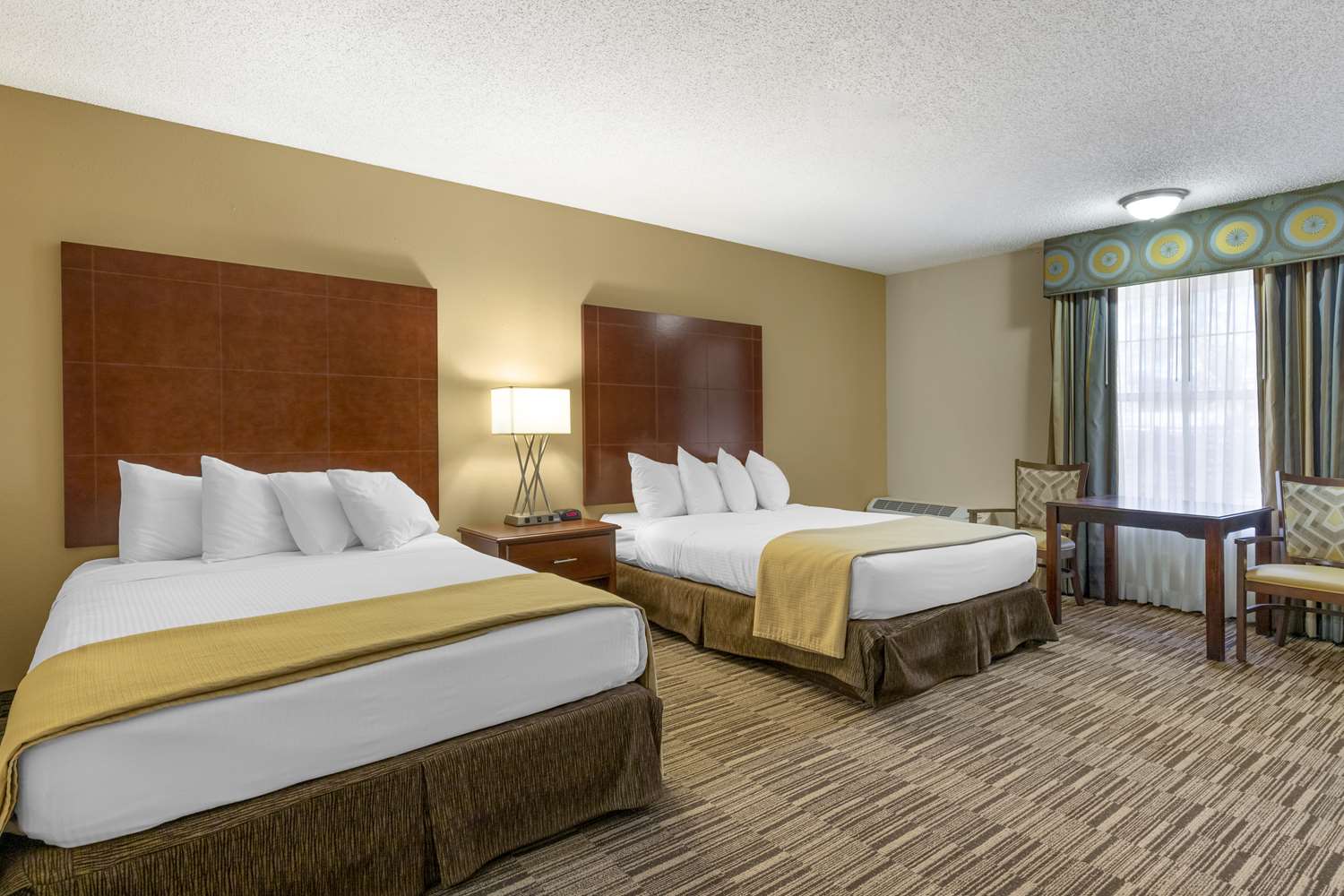 Best Western Sunday House Inn | Rooms & Rates