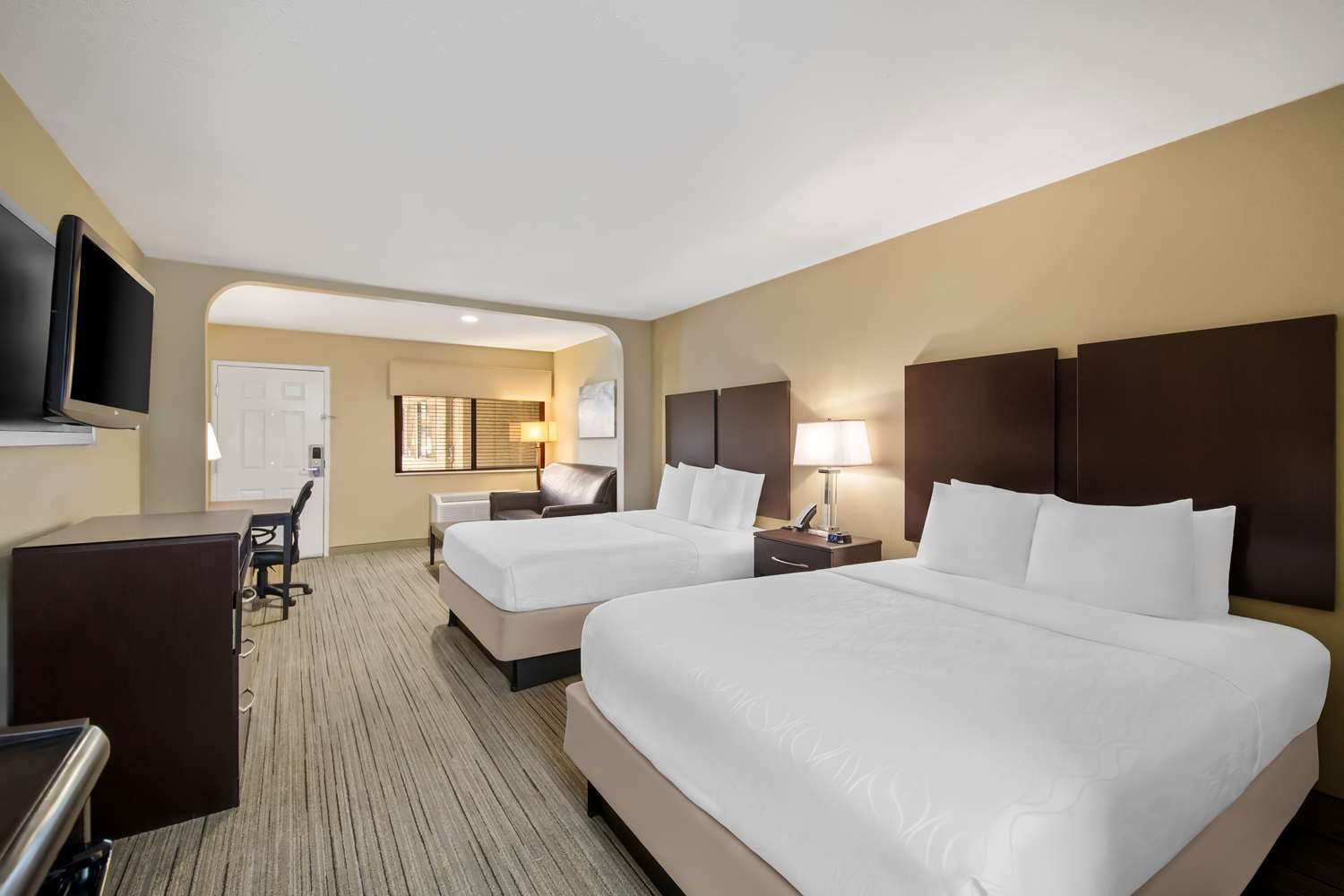 Best Western Cedar Inn | Rooms & Rates