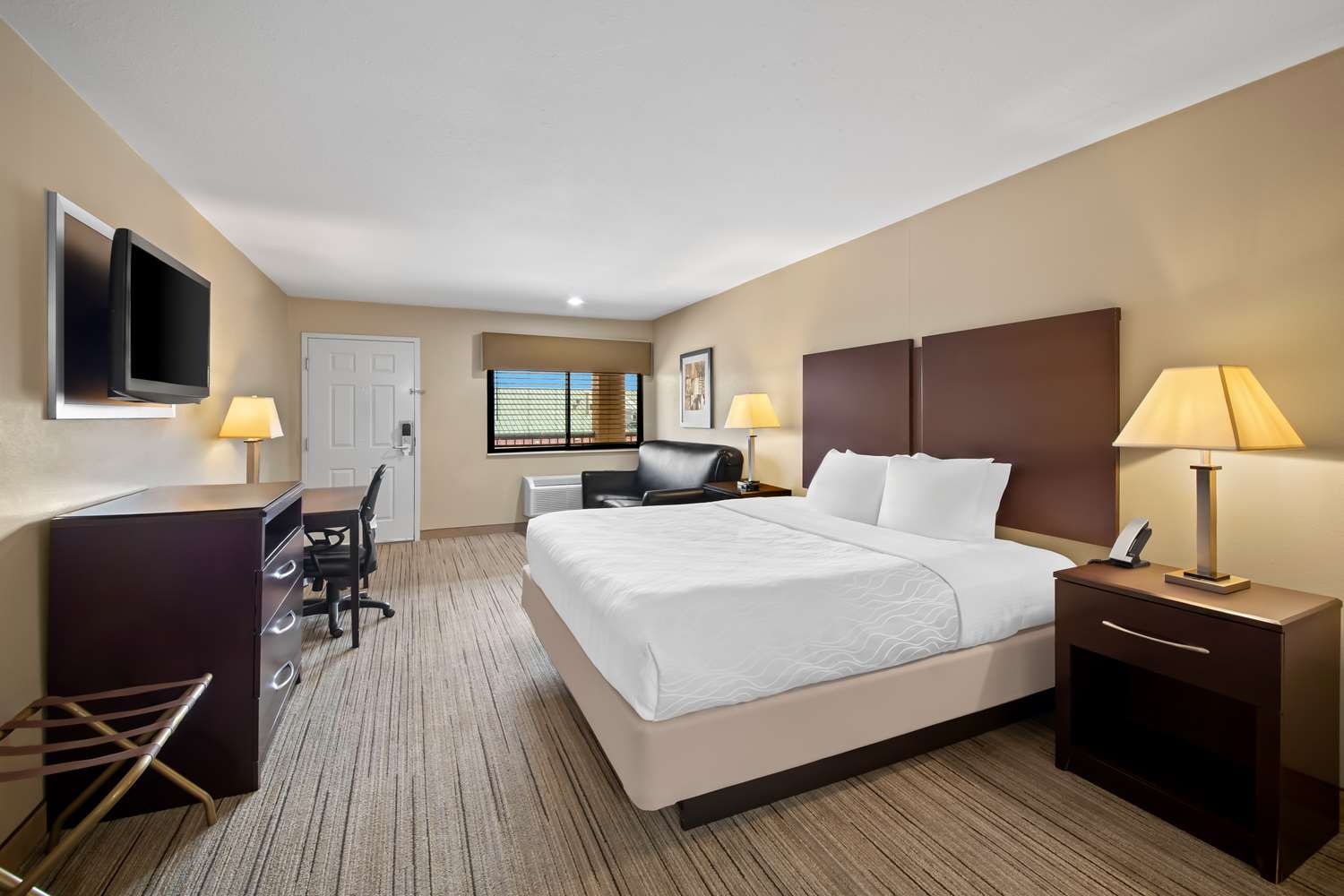Best Western Cedar Inn | Rooms & Rates