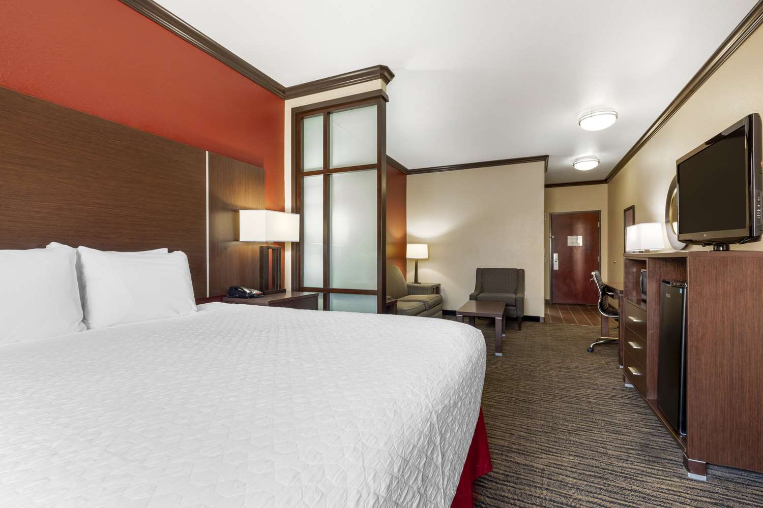 Best Western Plus Classic Inn & Suites | Rooms & Rates