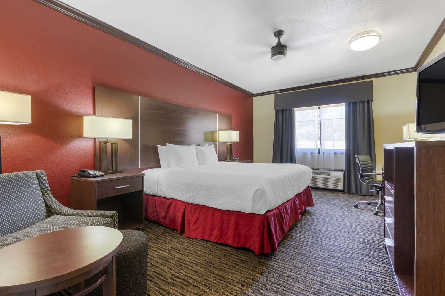 Best Western Plus Classic Inn & Suites | Rooms & Rates