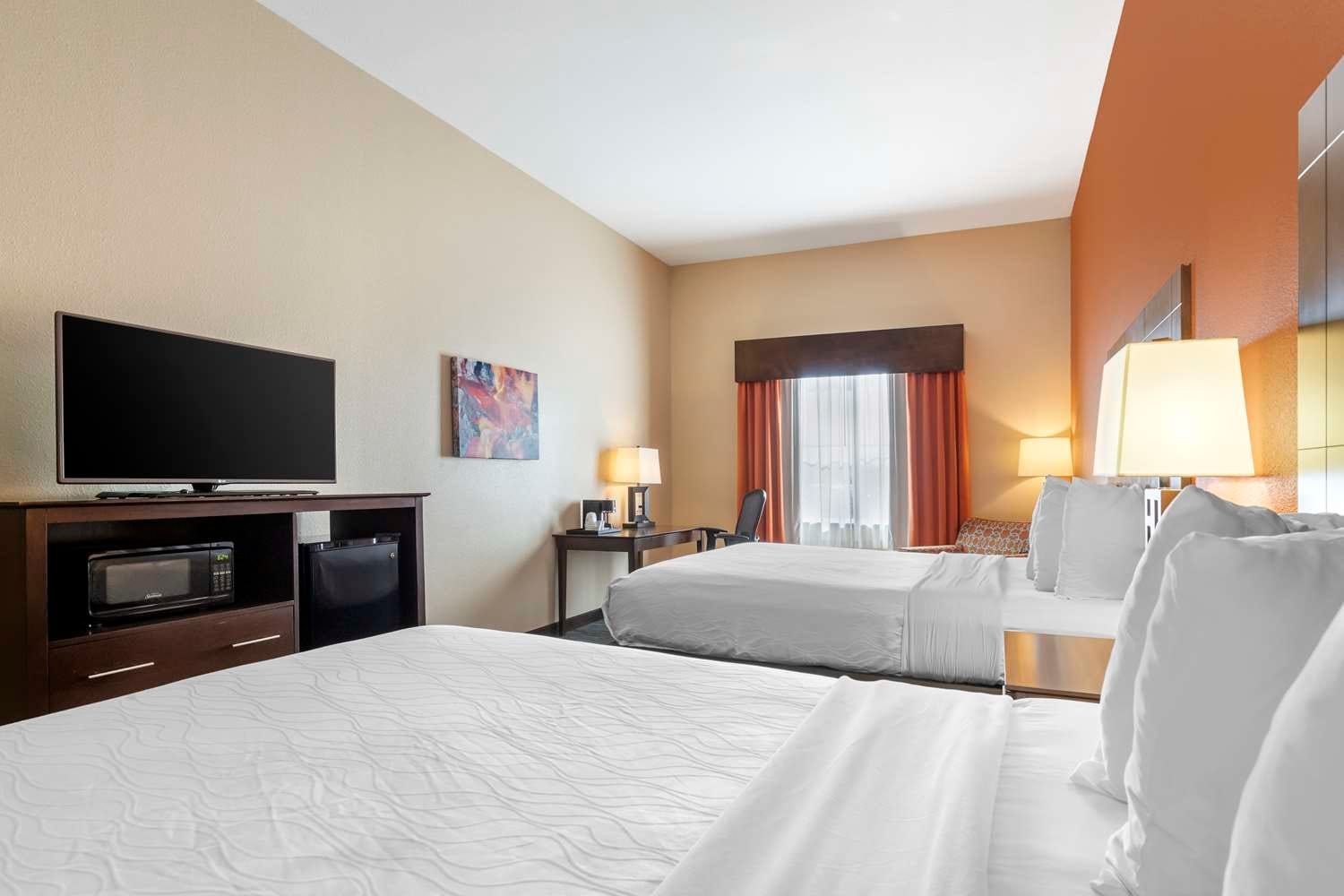 Best Western Plus Longhorn Inn & Suites | Rooms & Rates