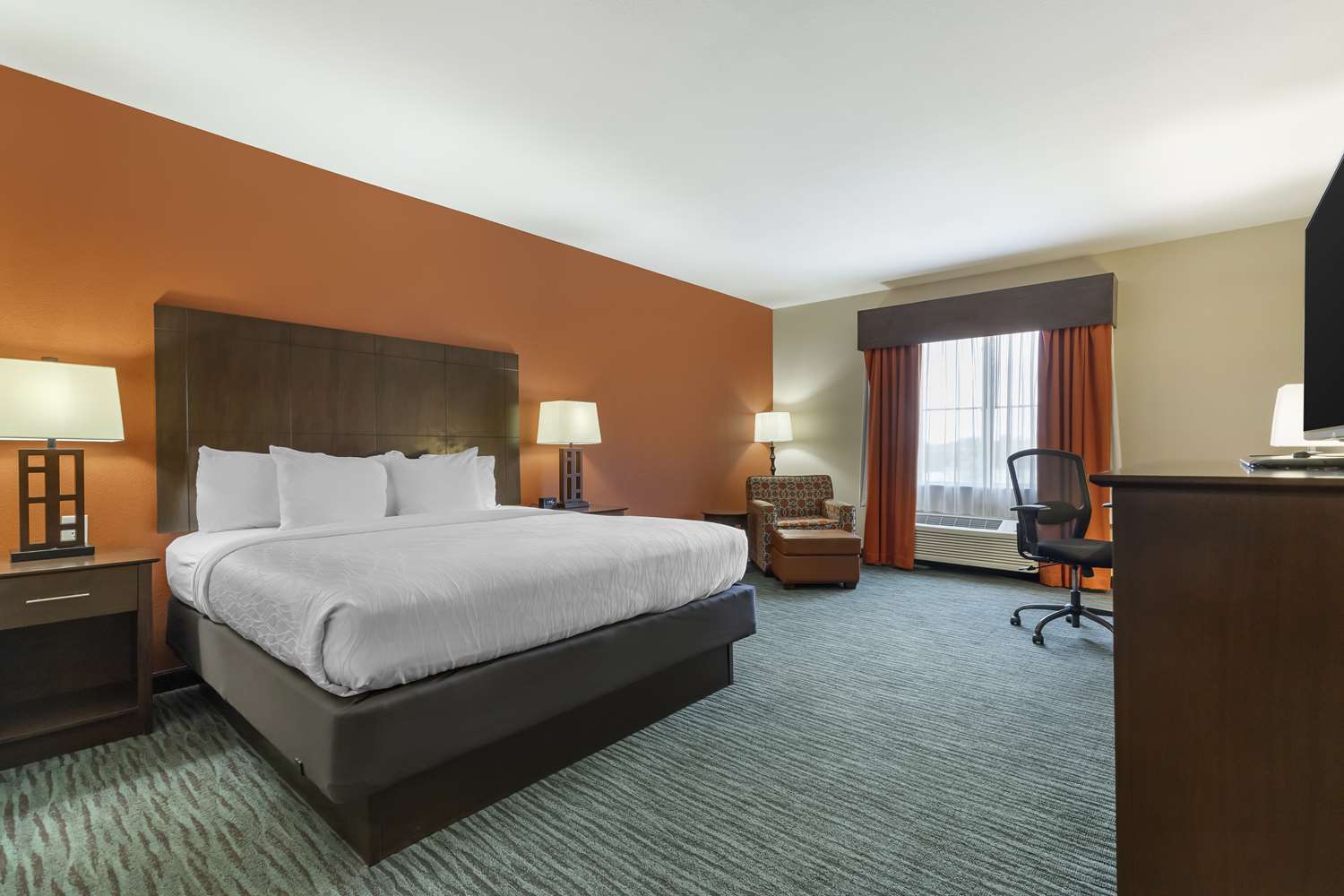 Best Western Plus Longhorn Inn & Suites | Rooms & Rates