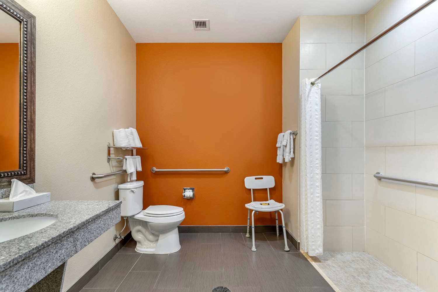 Best Western Plus Longhorn Inn & Suites | Rooms & Rates