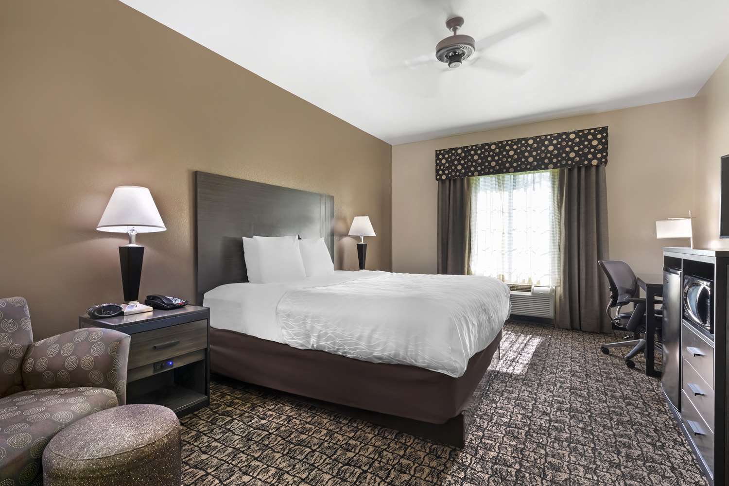 Best Western Carthage Inn & Suites | Rooms & Rates
