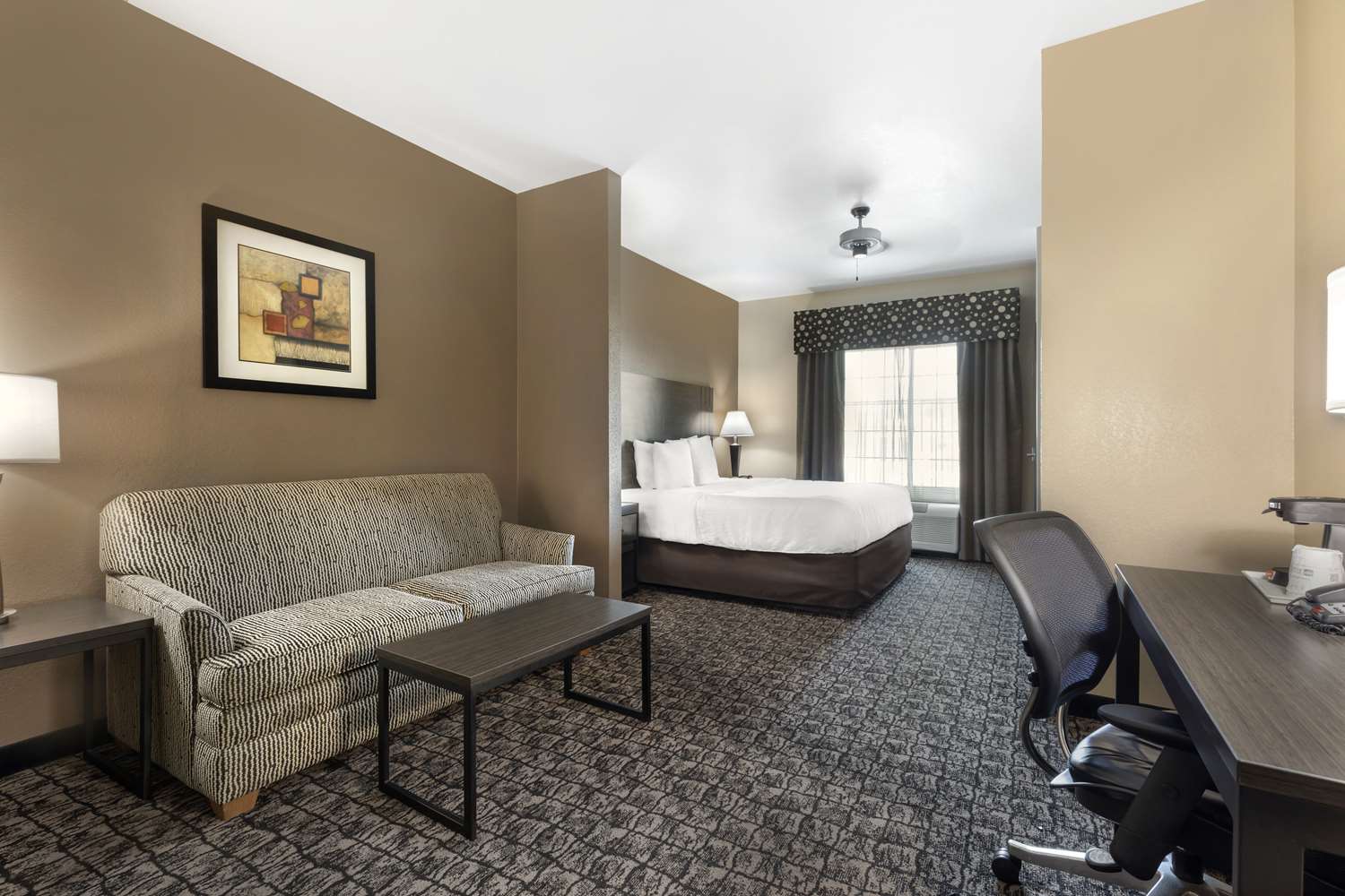 Best Western Carthage Inn & Suites | Rooms & Rates