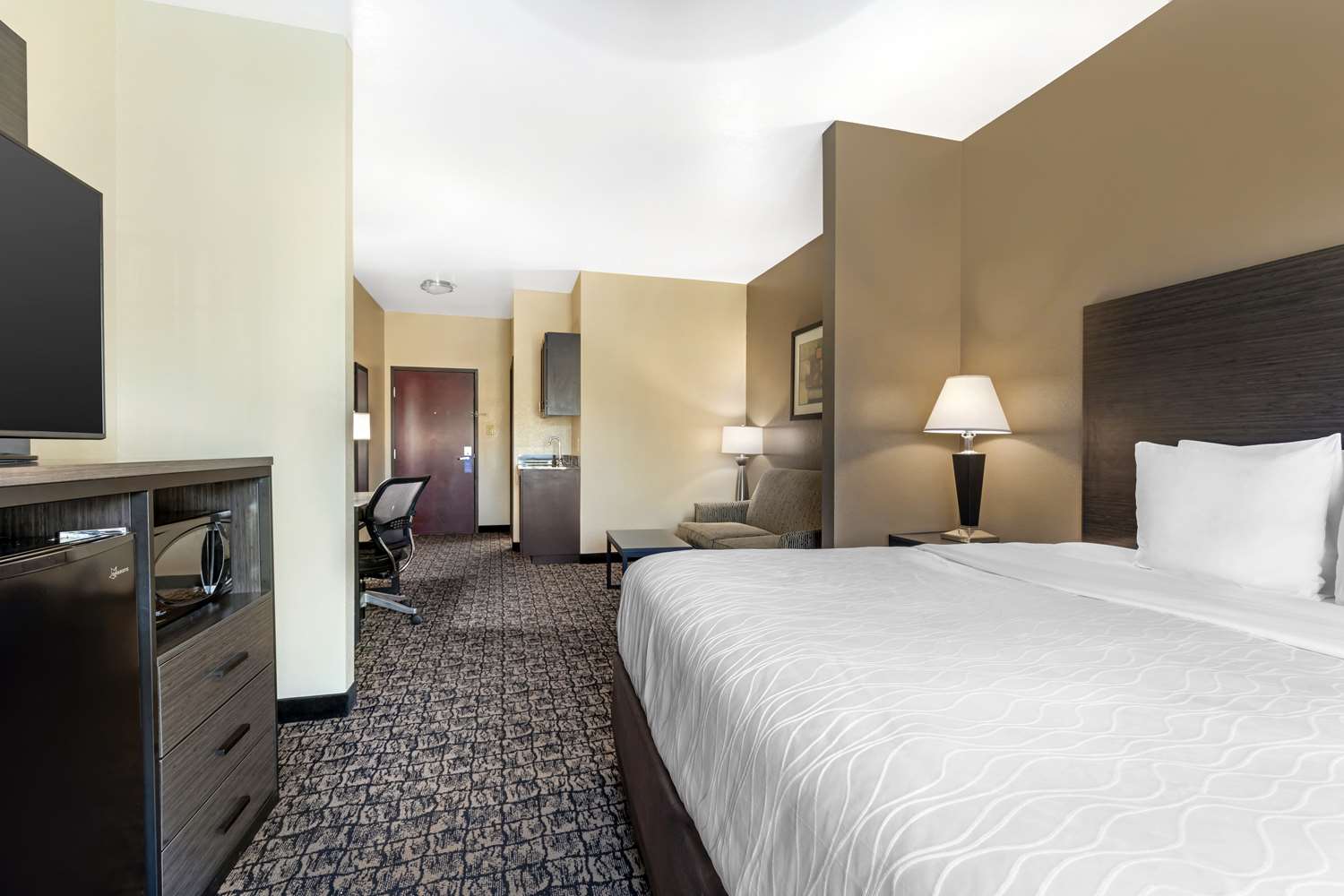Best Western Carthage Inn & Suites | Rooms & Rates