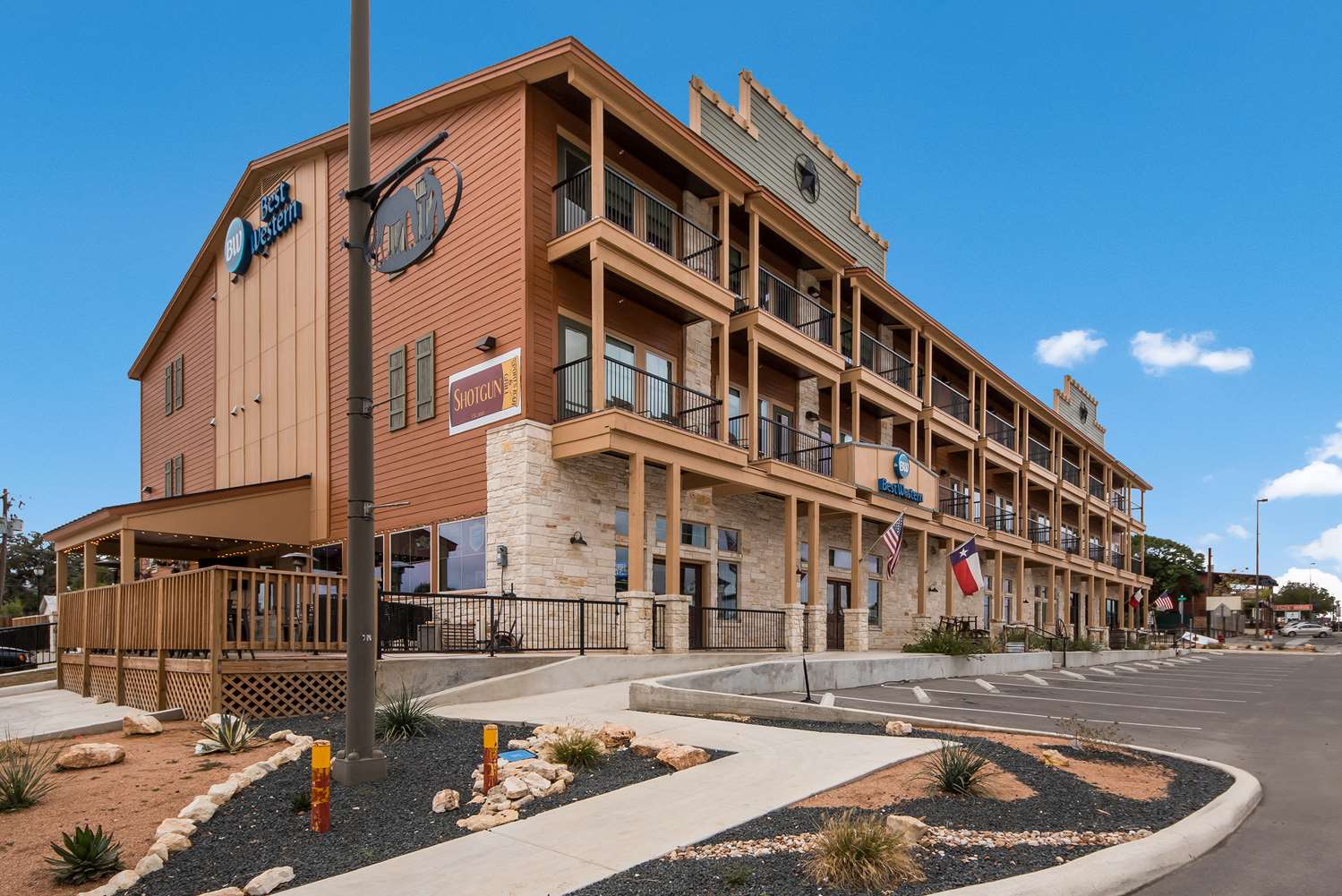 Best Western Bandera Suites & Saloon | Rooms & Rates