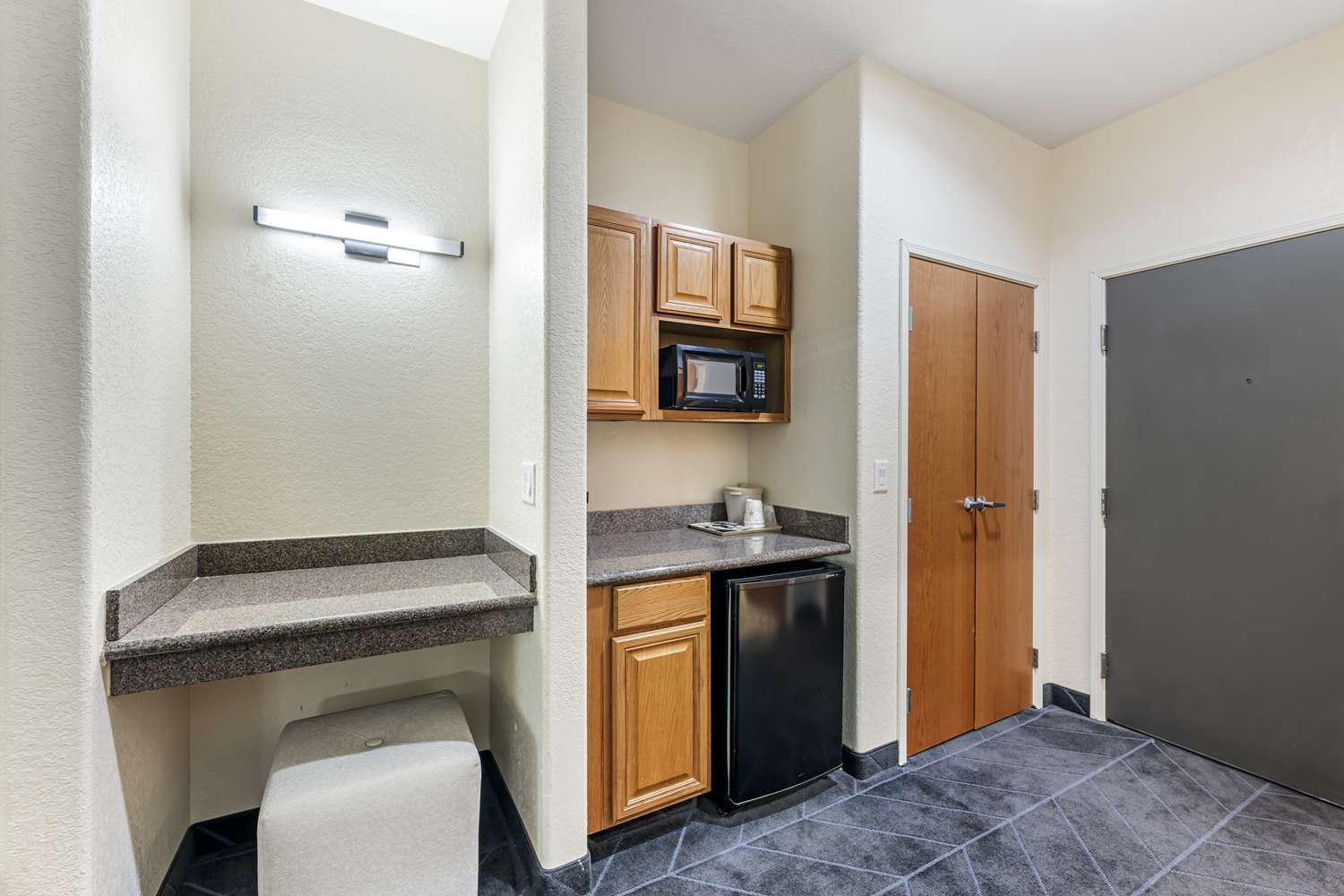 Best Western Lubbock West Inn Suites Rooms Rates