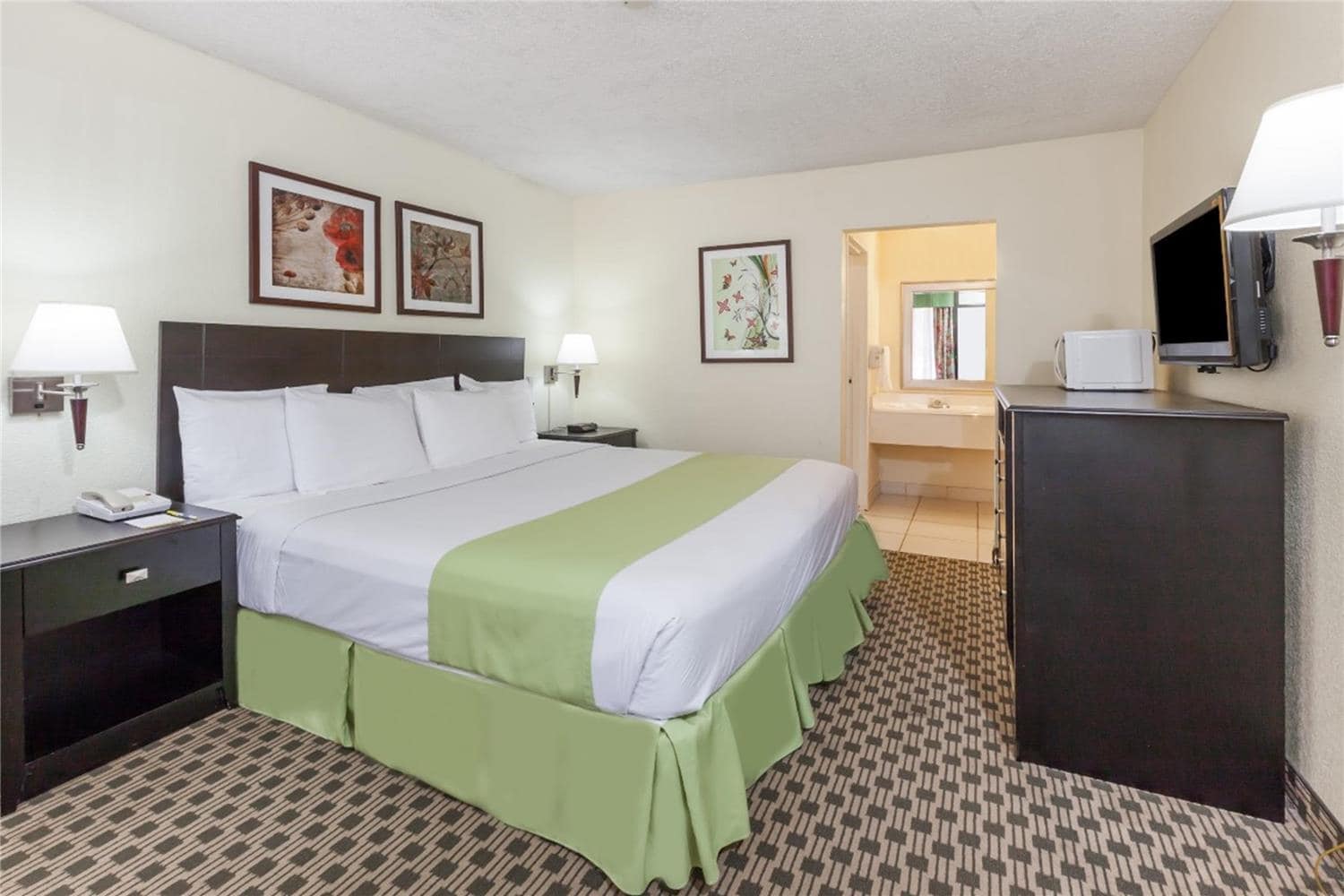 SureStay by Best Western Irving Grapevine DFW North | Rooms