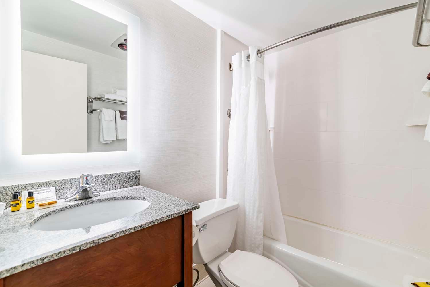 Best Western Springfield | Rooms & Rates