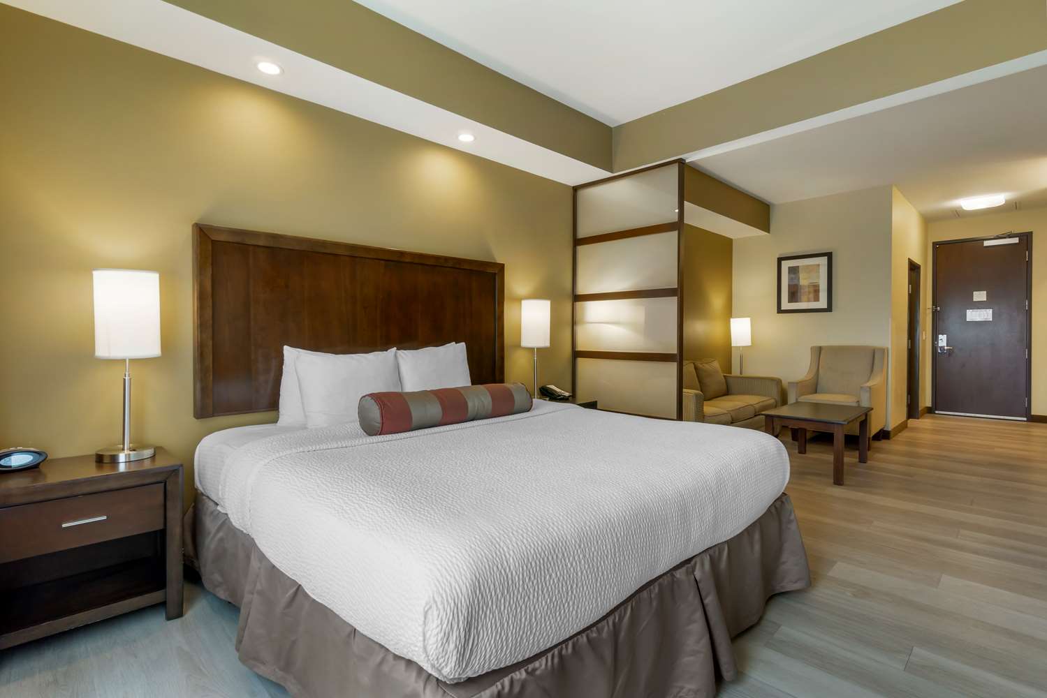 Best Western Plus Lacey Inn & Suites | Rooms & Rates
