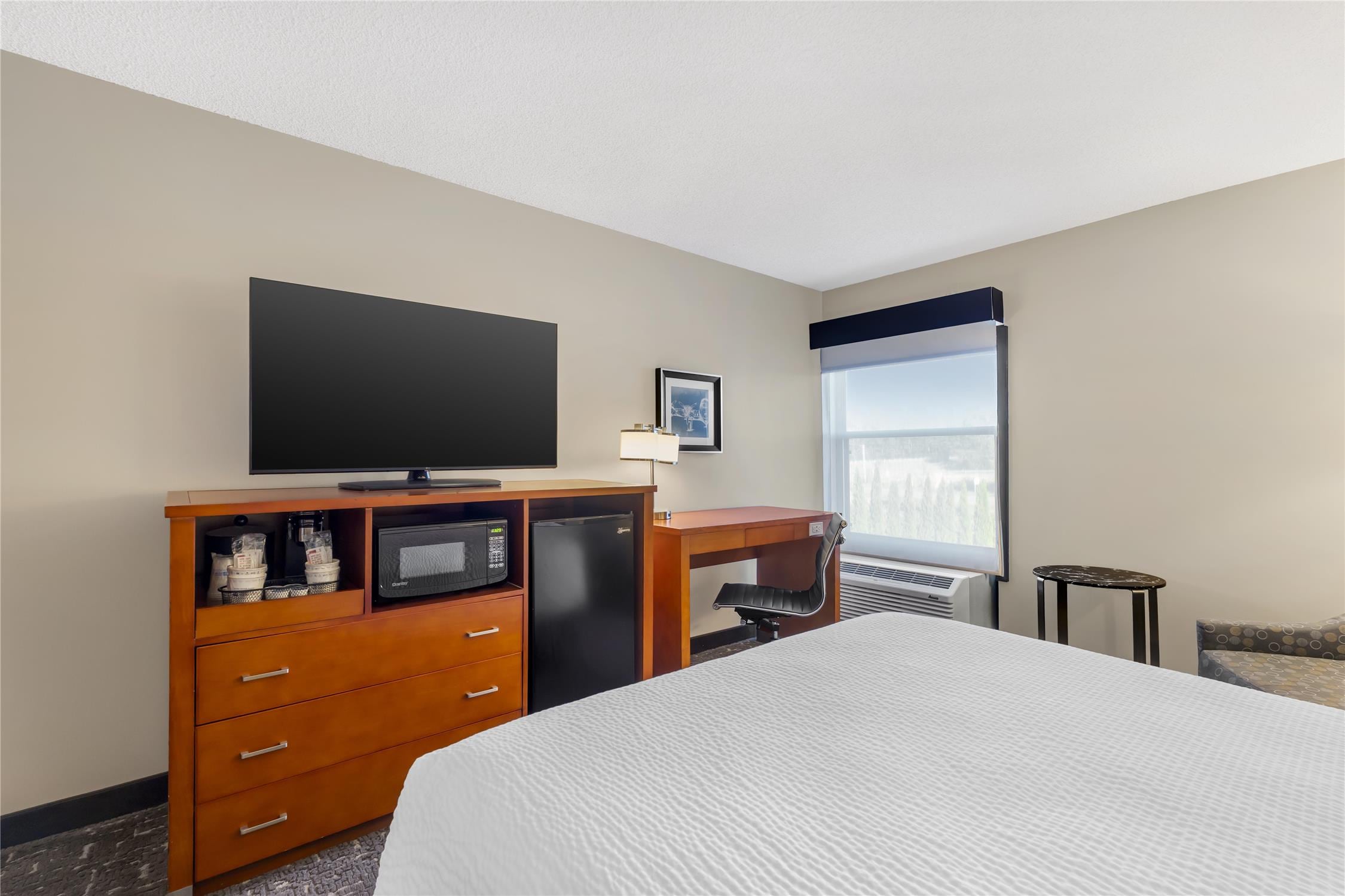 Best Western Plus Bellingham Airport Hotel | Rooms & Rates