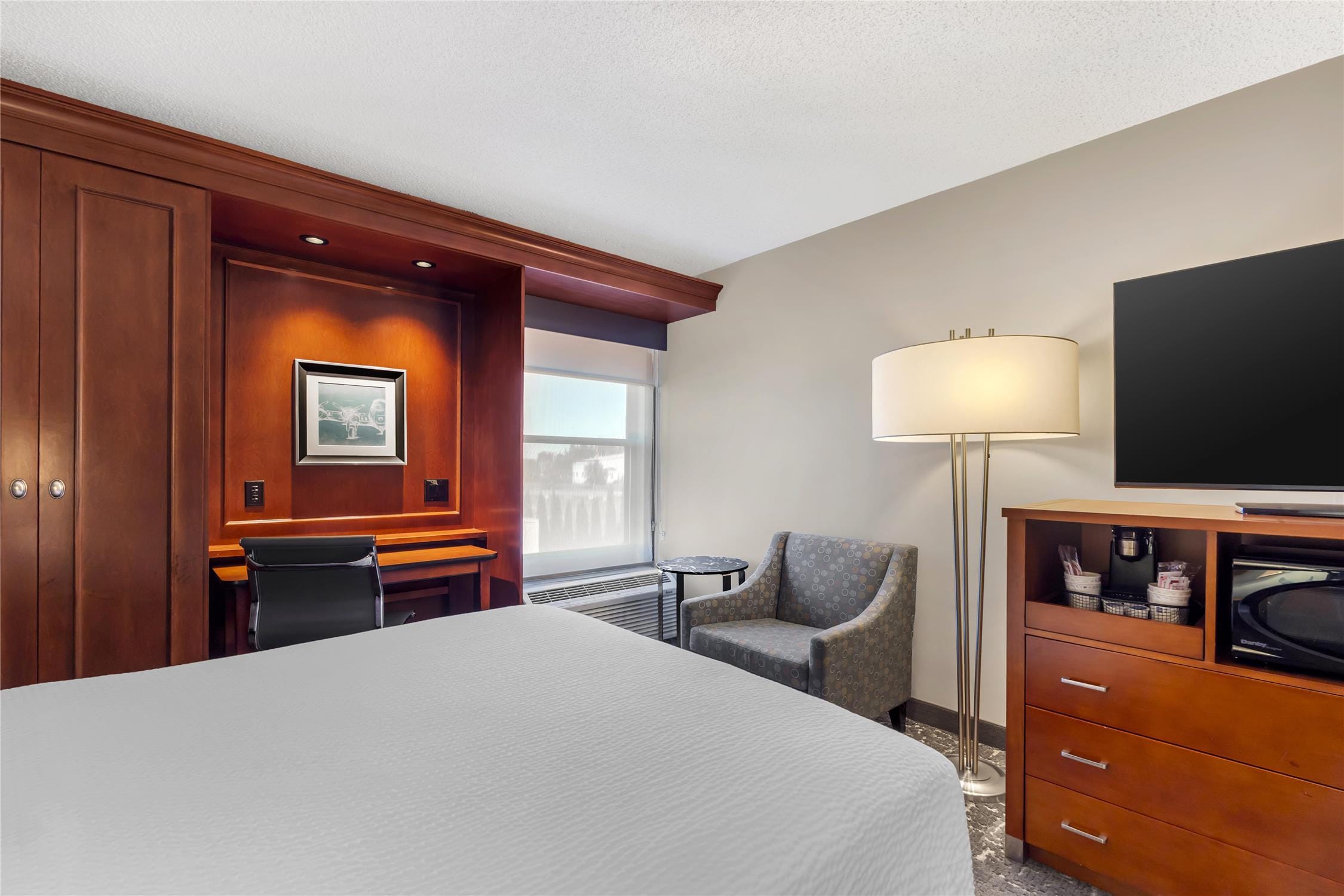 Best Western Plus Bellingham Airport Hotel | Rooms & Rates