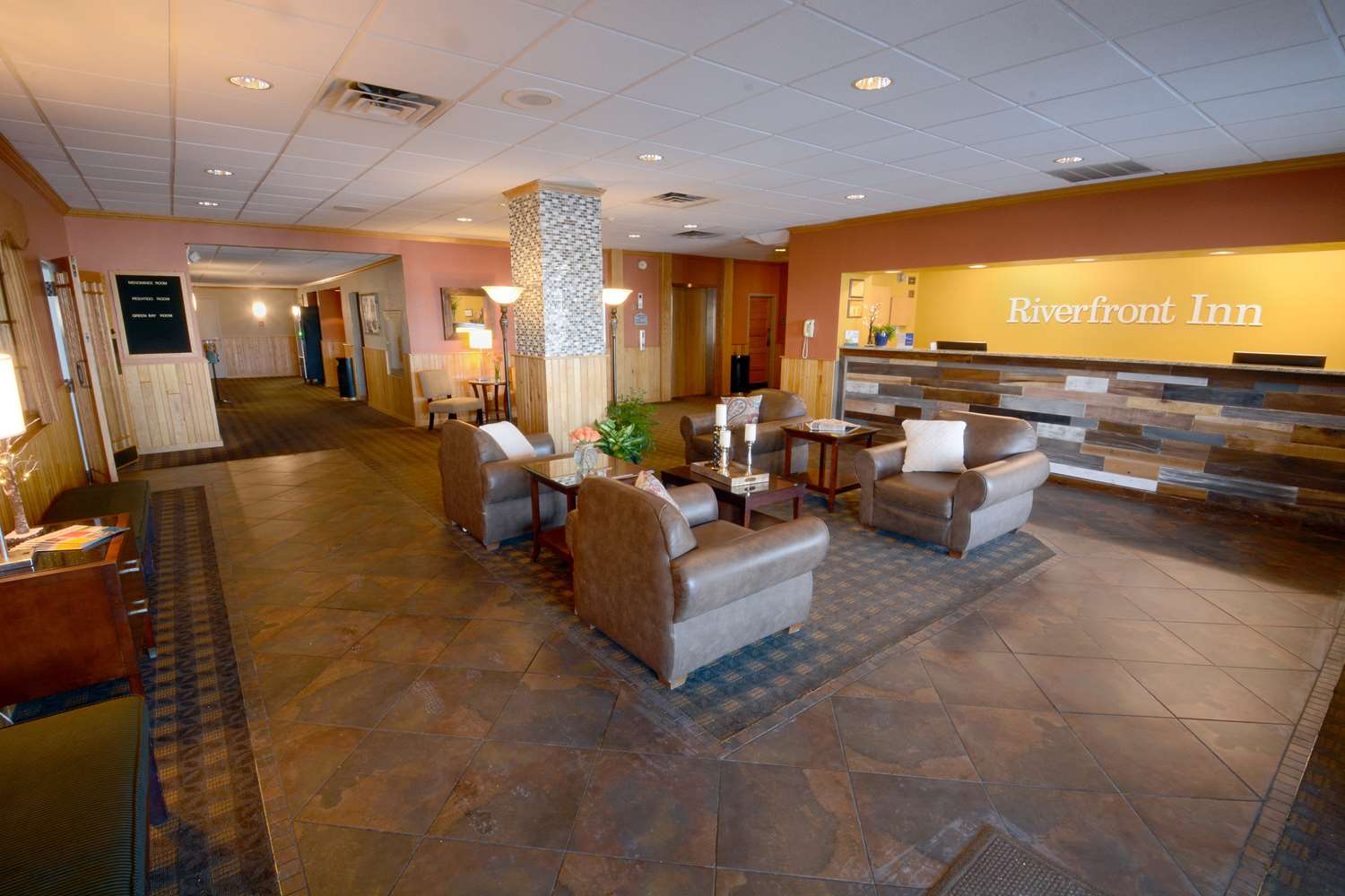 Best Western Riverfront Inn | Hotel Rooms
