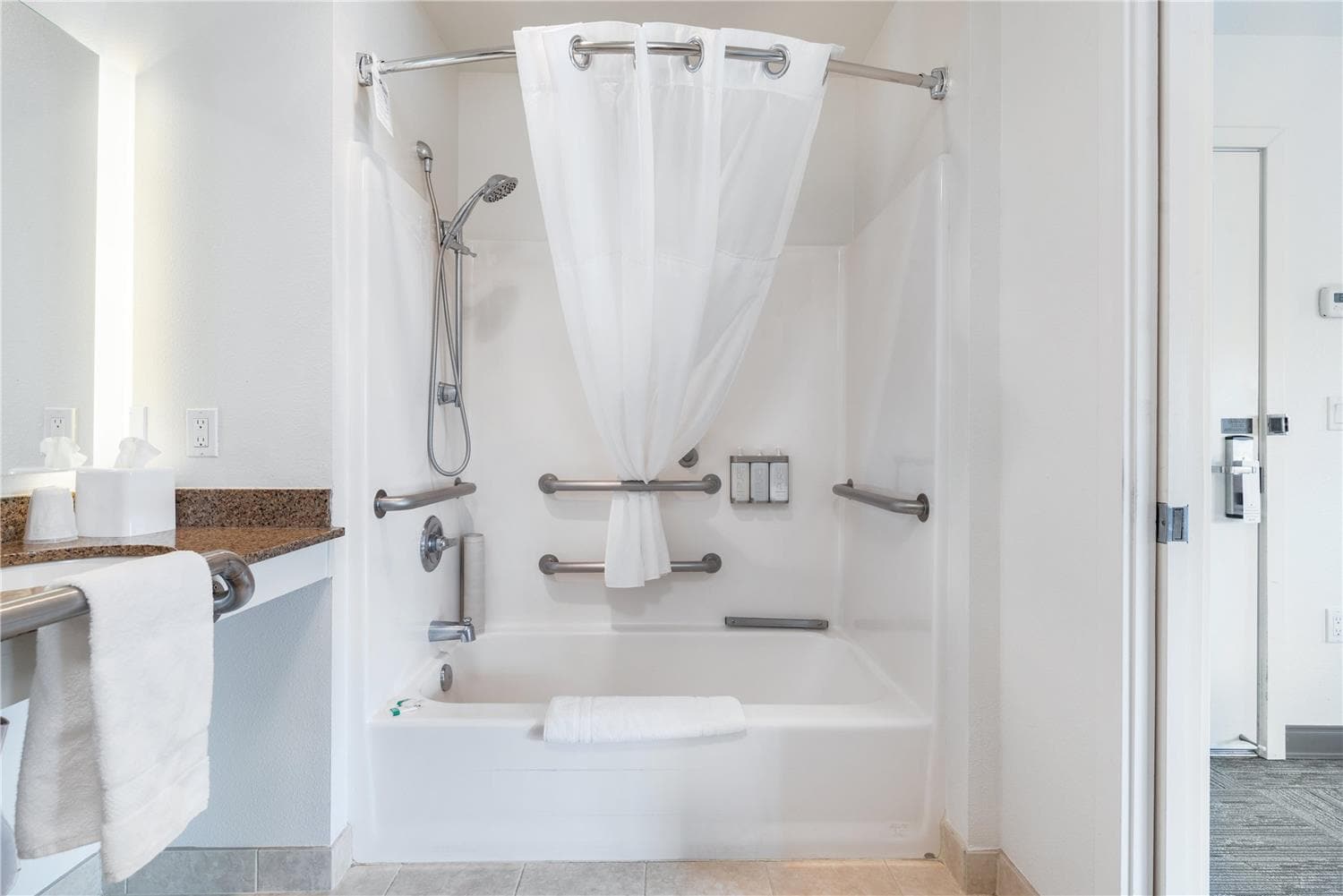 Marshall Suites Bainbridge Island SureStay Collection | Rooms