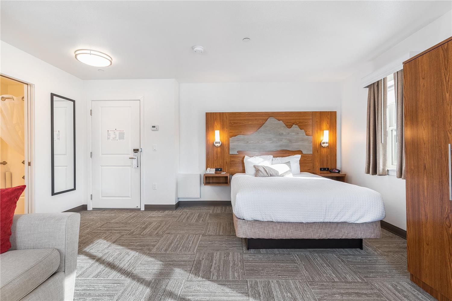 Marshall Suites Bainbridge Island SureStay Collection | Rooms