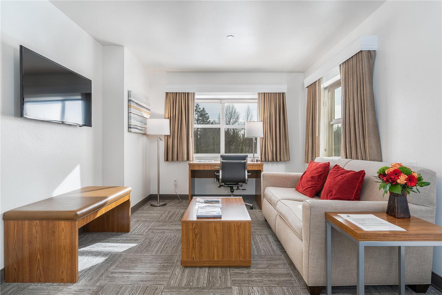 Marshall Suites Bainbridge Island SureStay Collection | Rooms